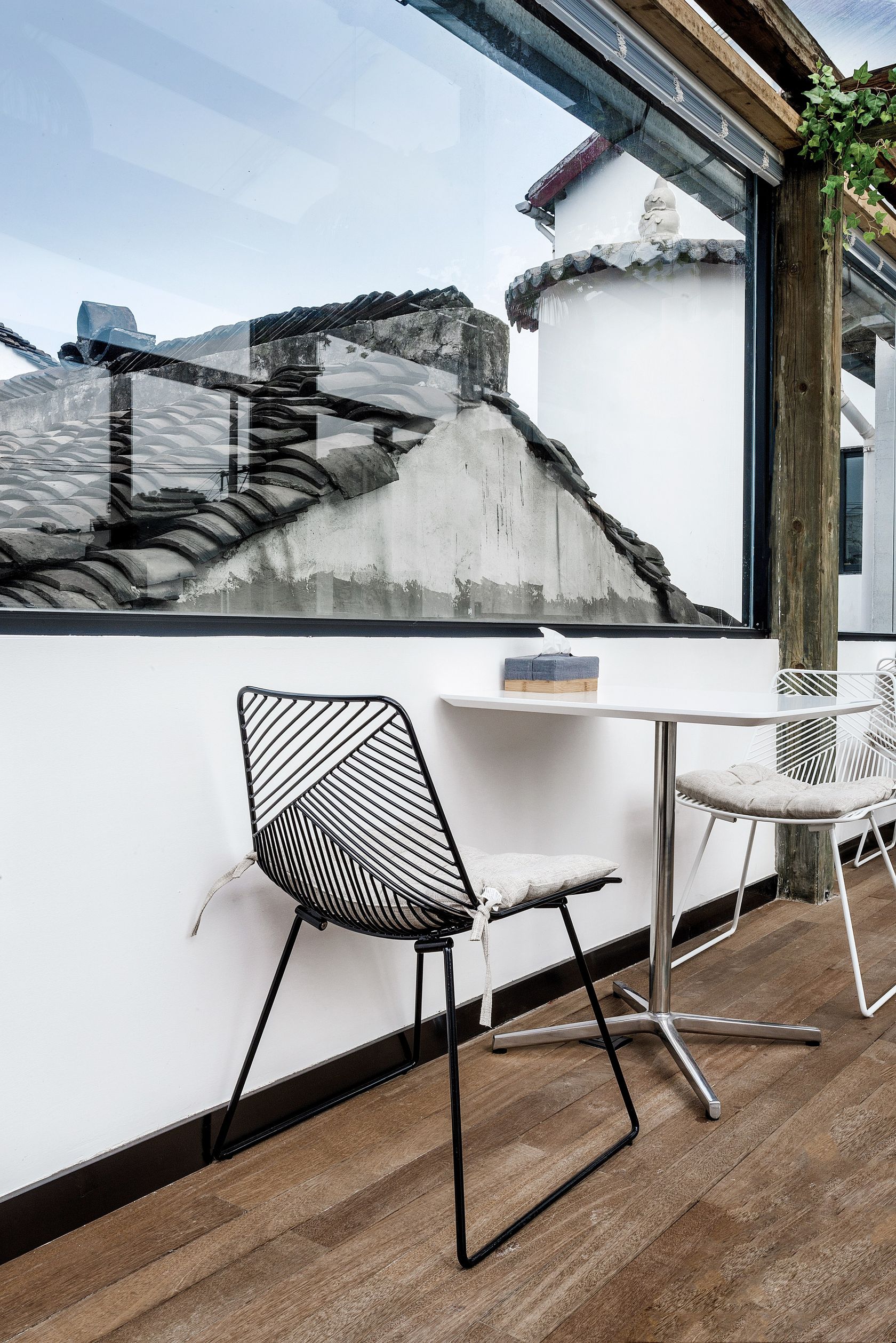 RAY Round MDF table and aluminium base By grado design | design Vic ...