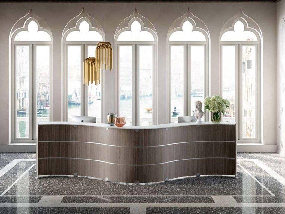 RECEPTION GLASS Modular reception desk By Quadrifoglio Group