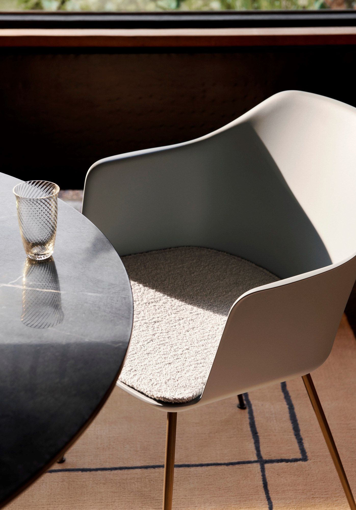 RELY HW34 Chair By &Tradition