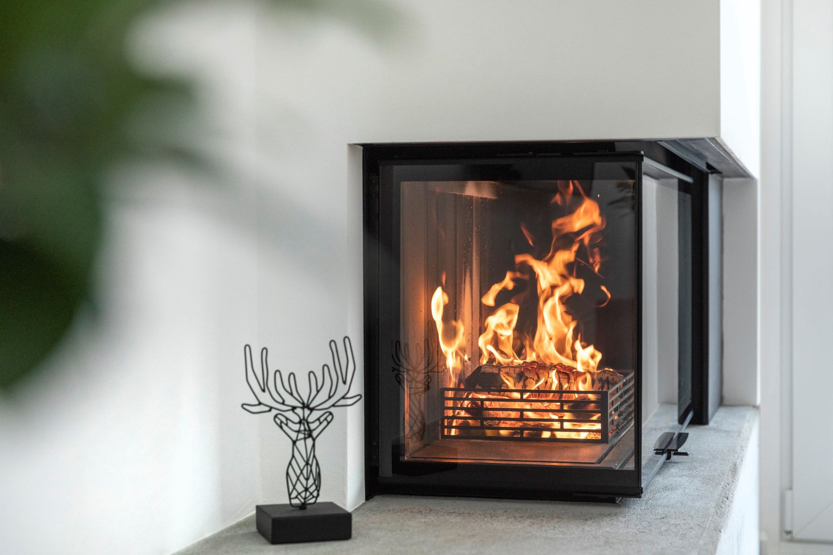 RII Caminetto a legna angolare By RUEGG