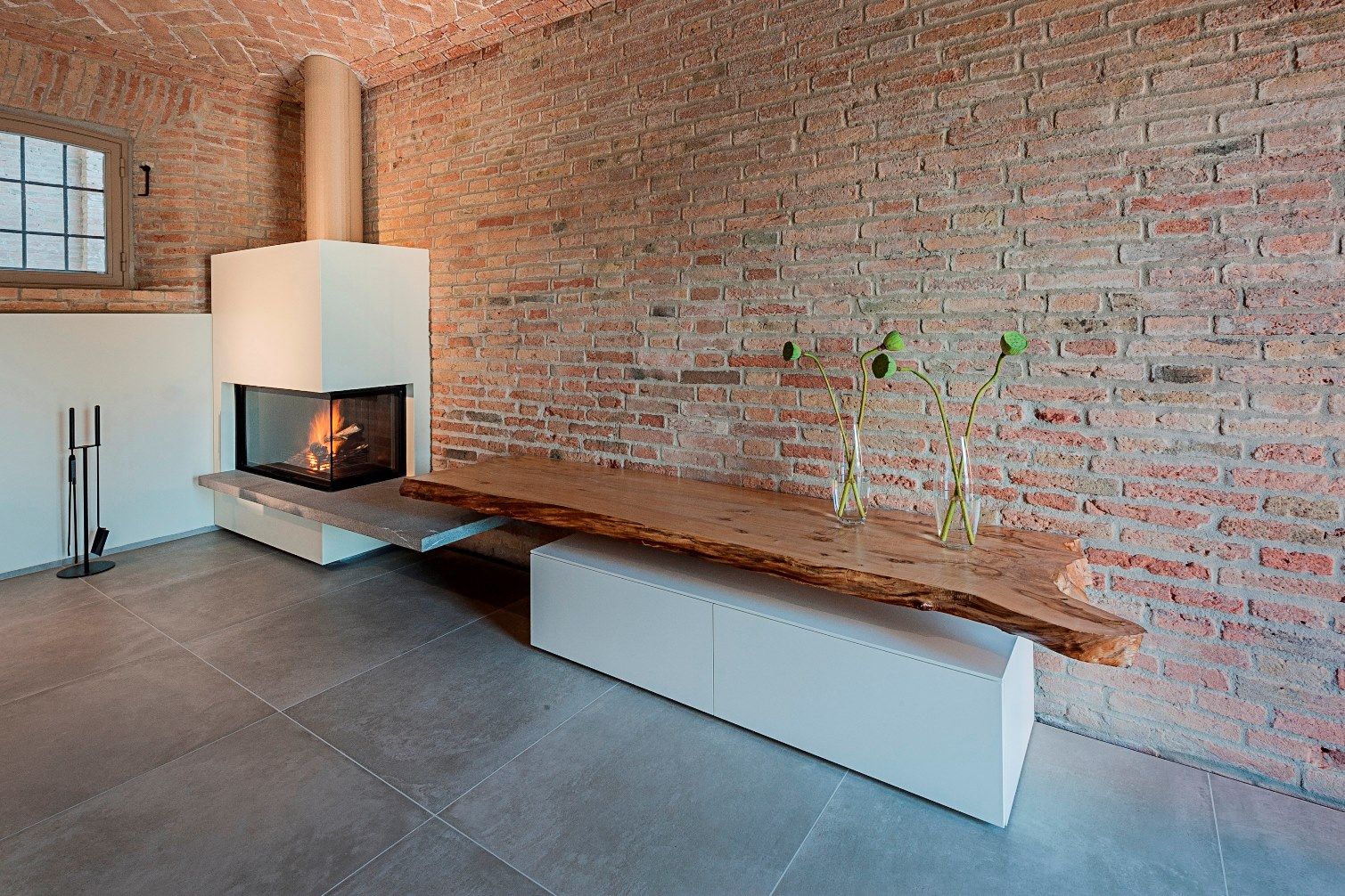 RII Caminetto a legna angolare By RUEGG