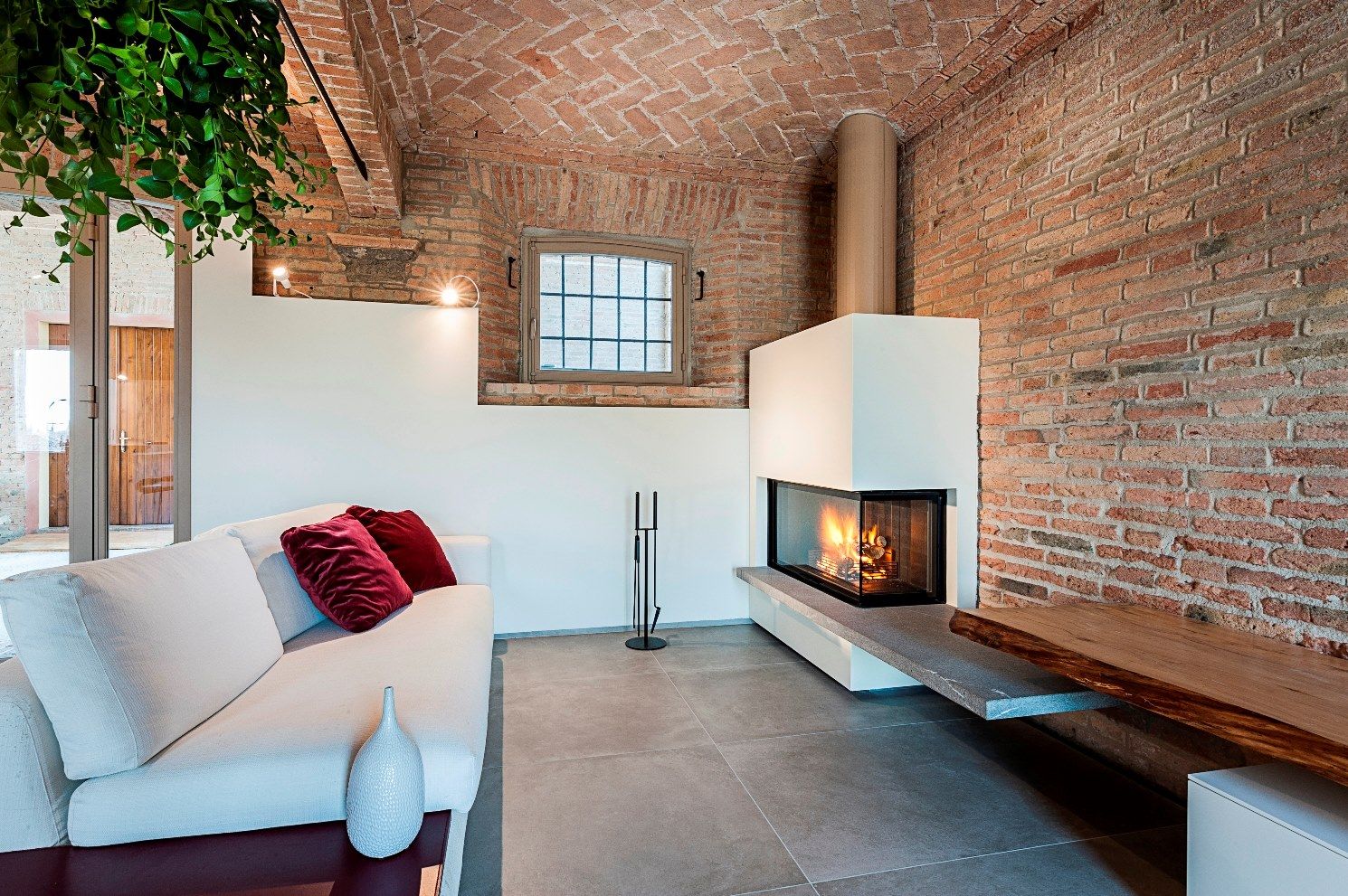 RII Caminetto a legna angolare By RUEGG