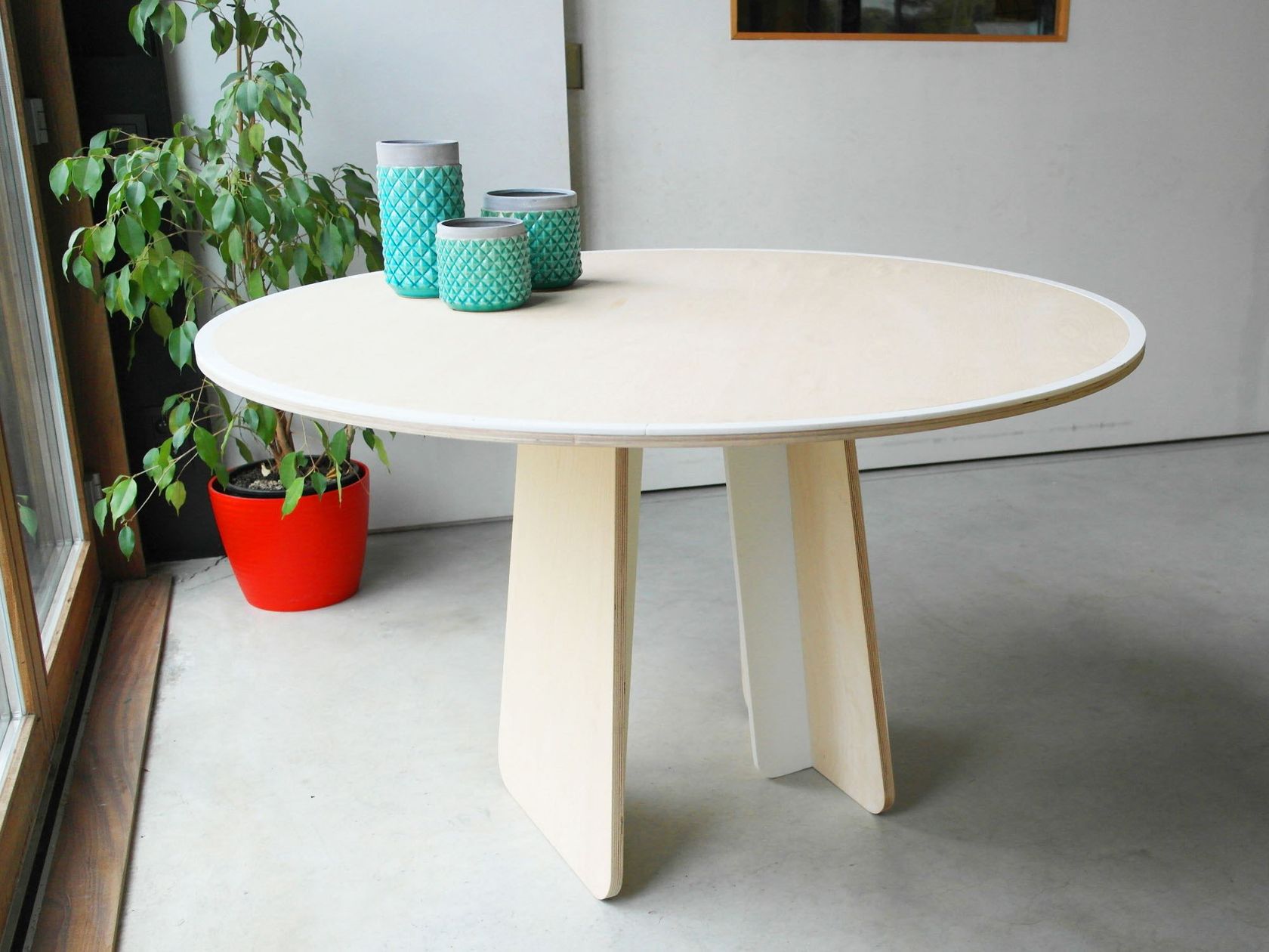 RING Round dining table By RFORM