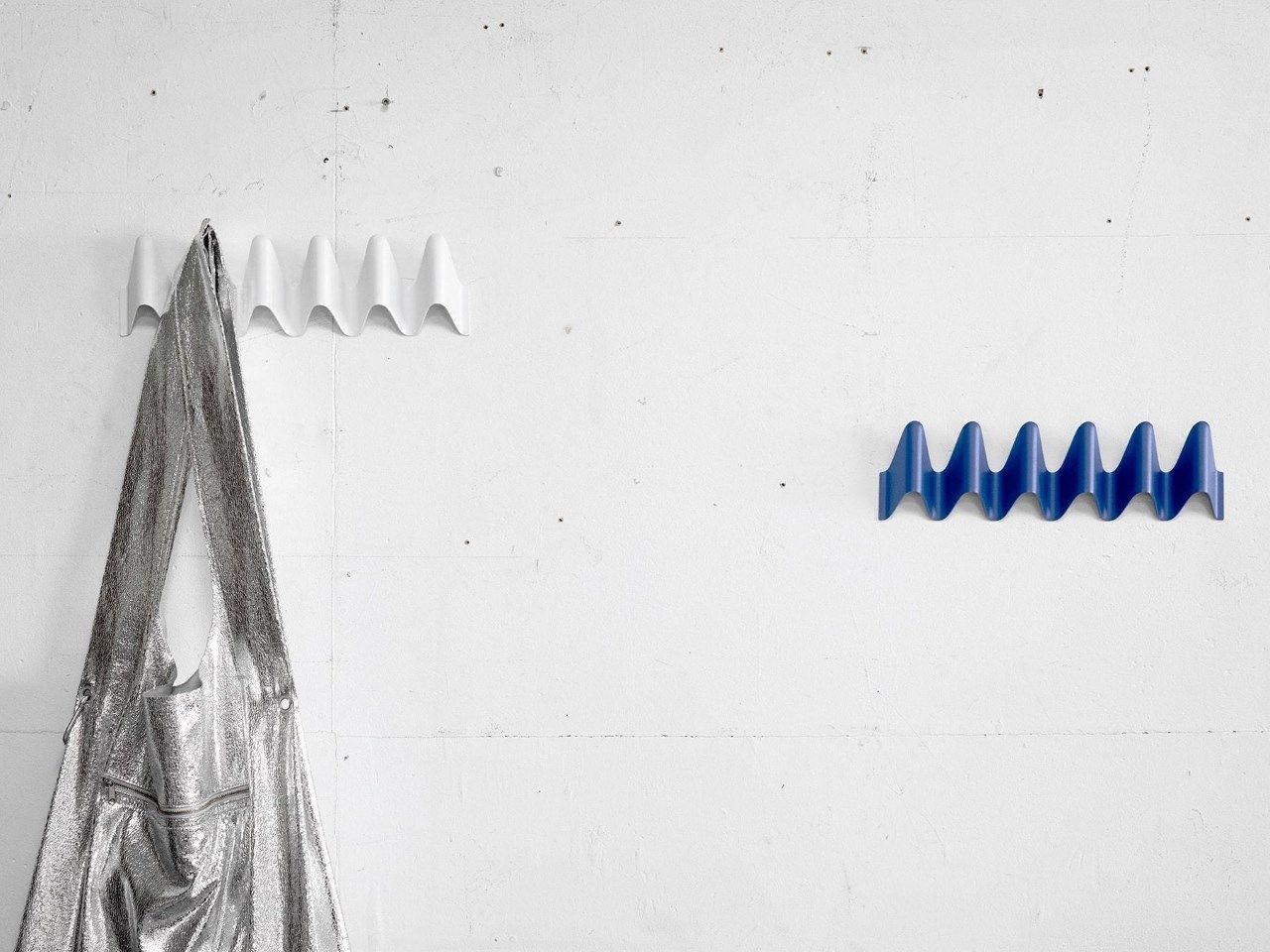RIPPLE | Coat rack By Hem