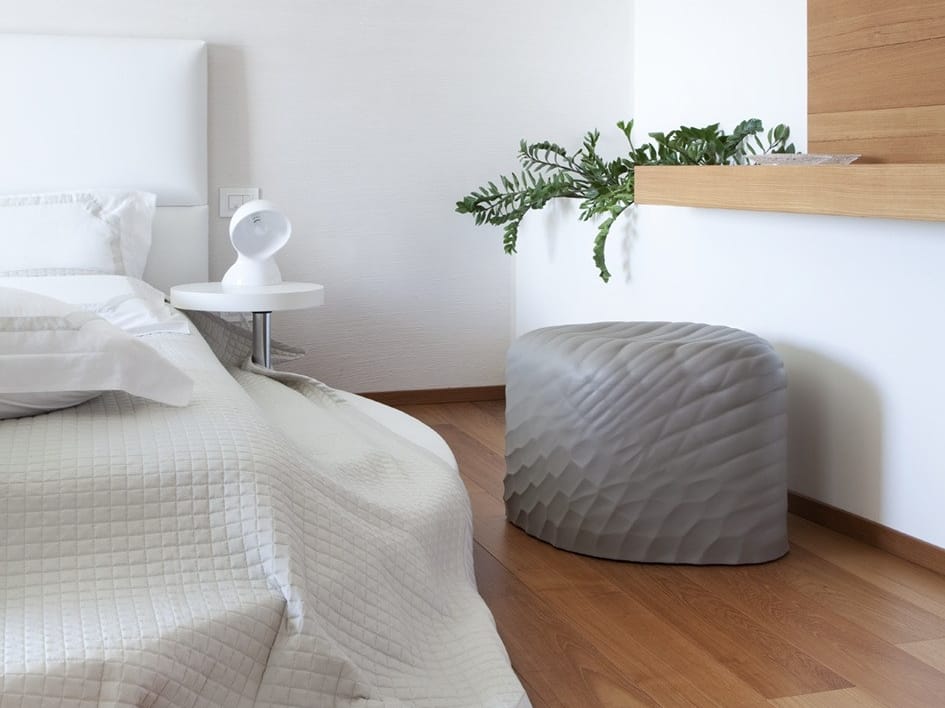RIVER STONE | Pouf Pouf in poliuretano Soft Touch Plus By Tonon ...
