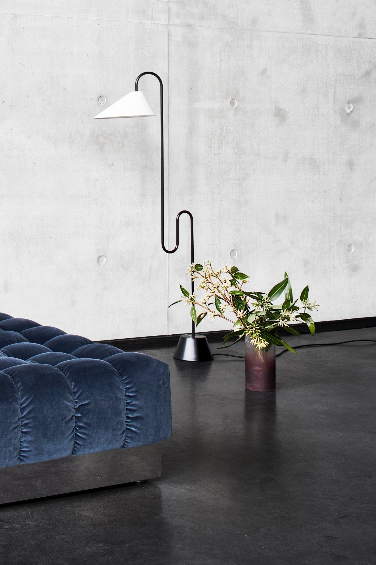 ROATTINO Floor lamp By ClassiCon | design Eileen Gray