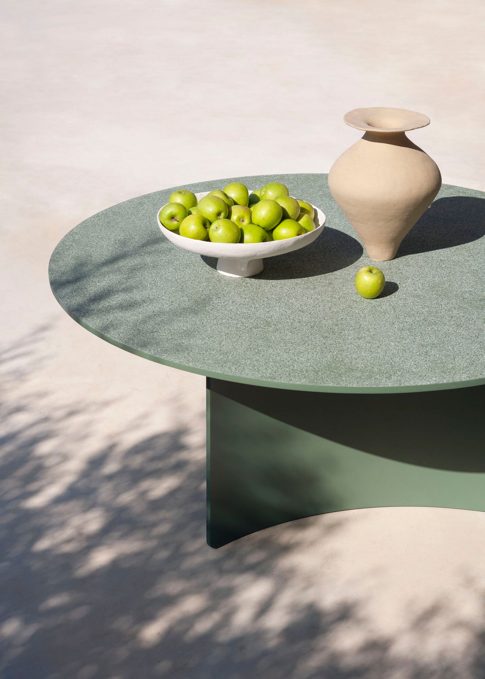 ASPIC Garden table By RODA | design Gordon Guillaumier