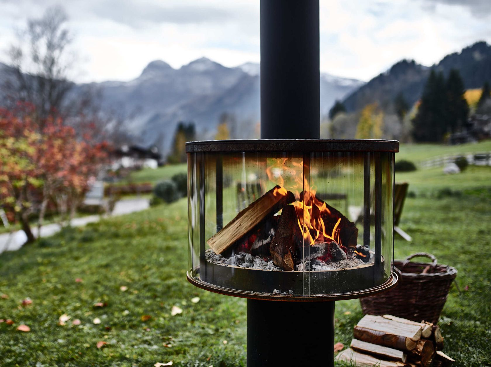 SURPRISE Fireplace By RUEGG