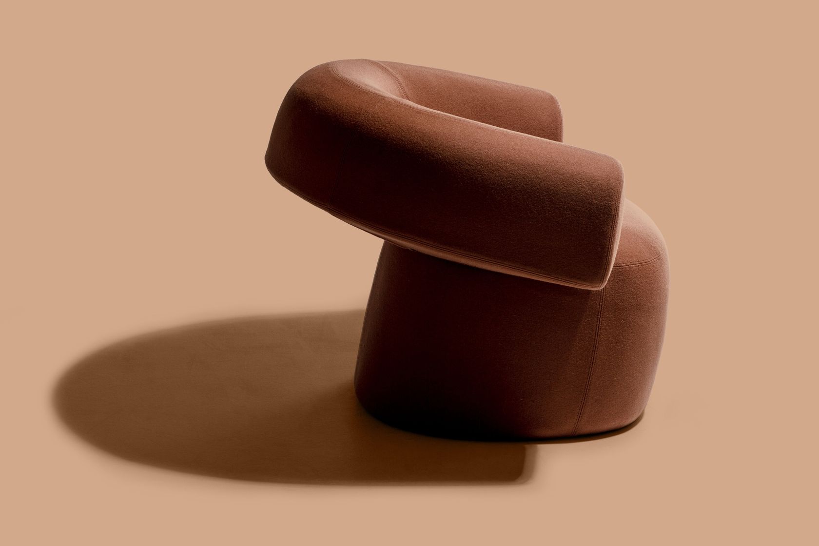 RUFF Easy chair By Moroso | design Patricia Urquiola