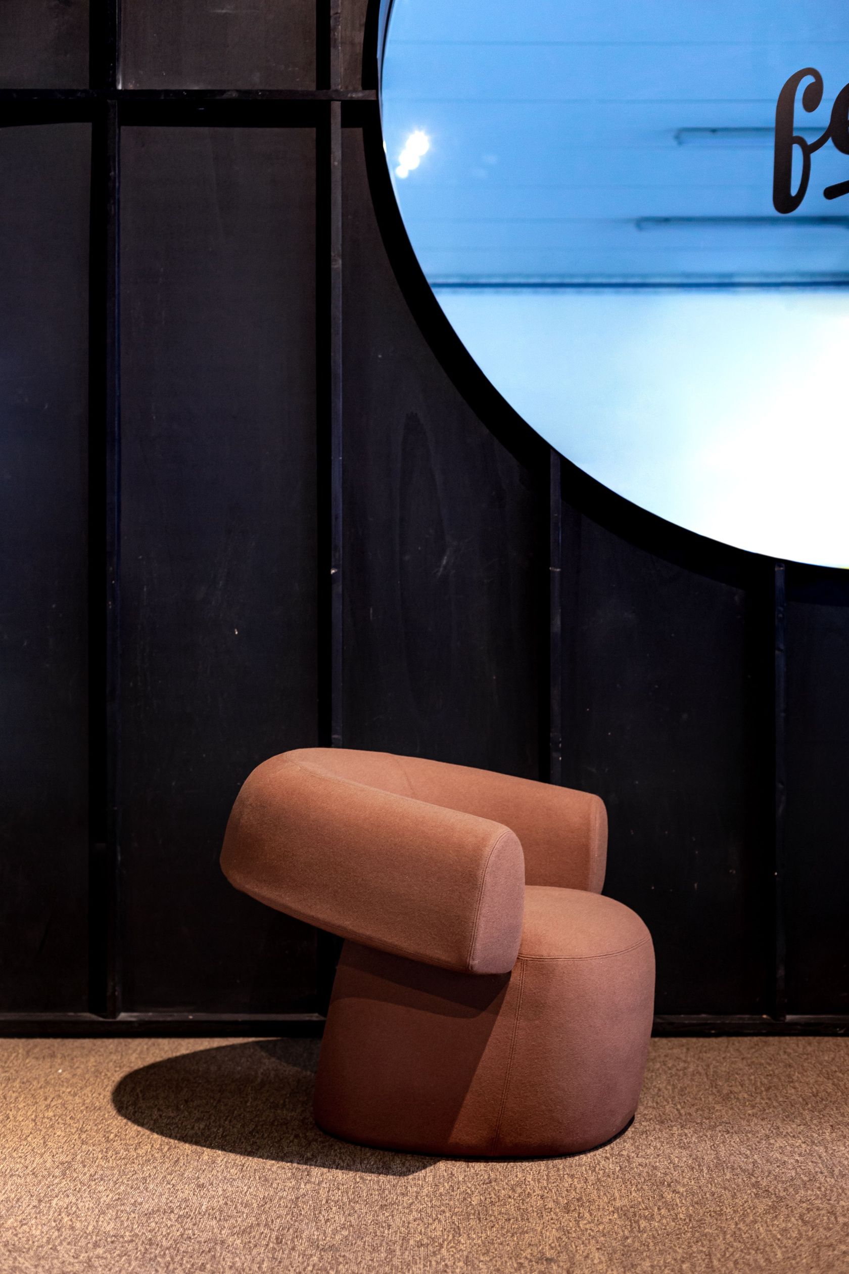 RUFF Easy chair By Moroso | design Patricia Urquiola