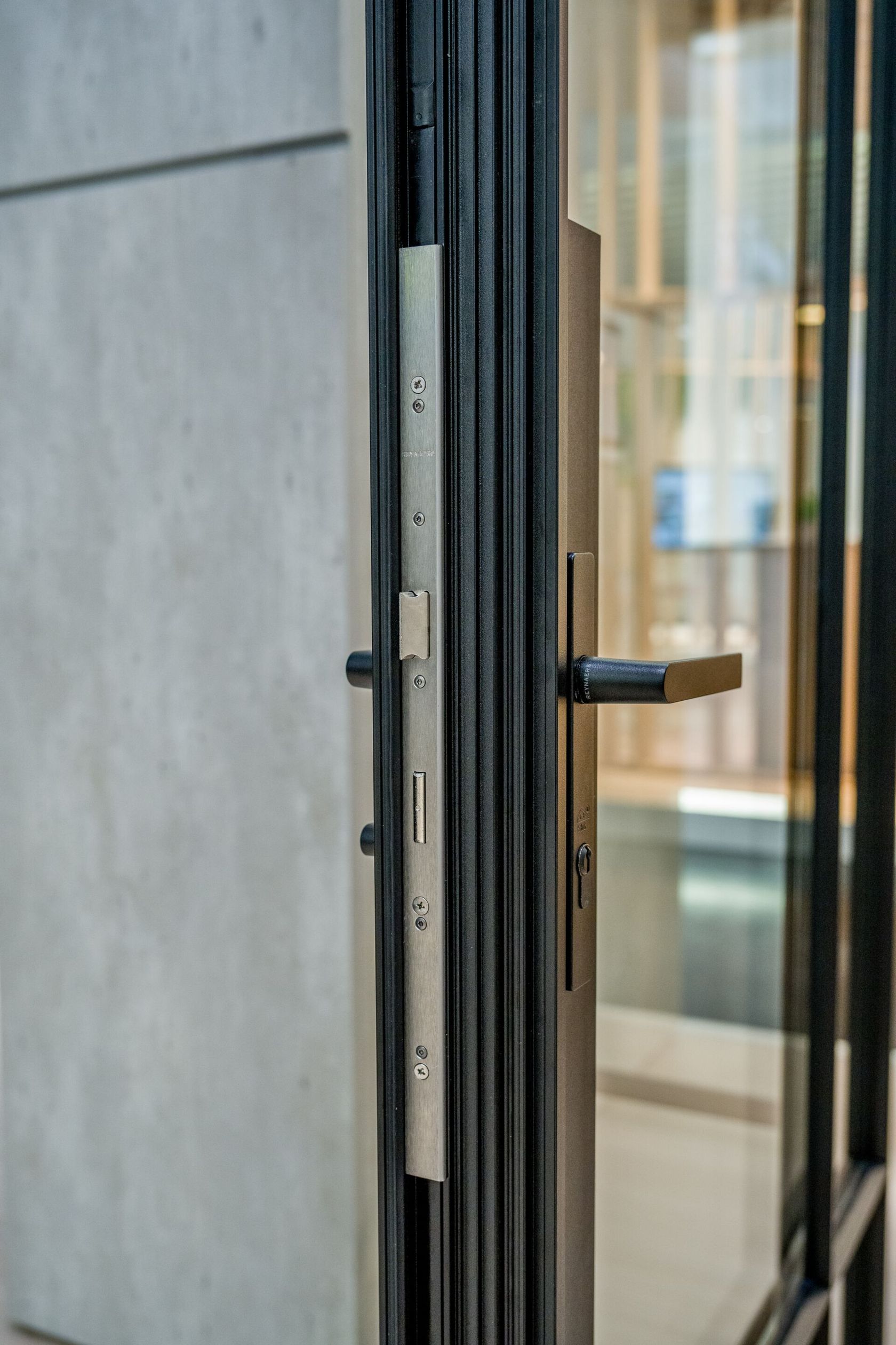 SLIM LINE 38 ULTRA SLIM Aluminum hinged door with double glass By ...