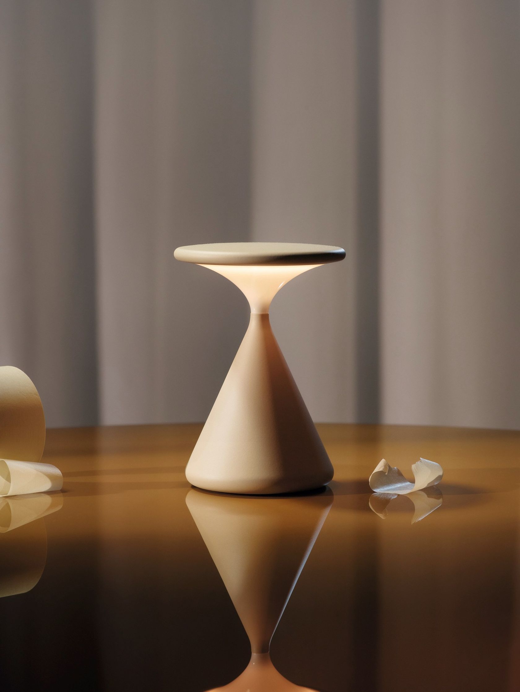 SALT&PEPPER table lamp cordless By Tobias Grau design Tobias Grau
