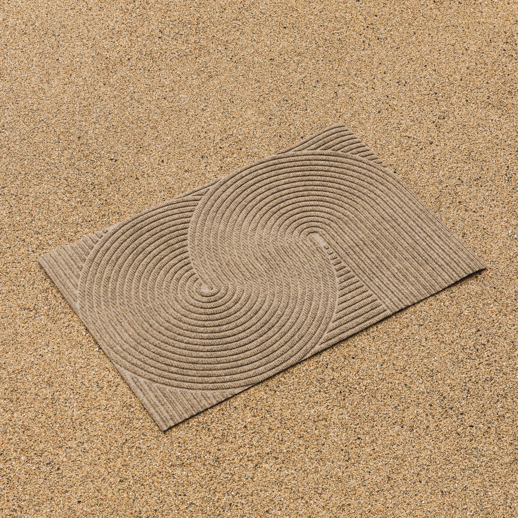 Rectangular recycled material rug SAND By Heymat design Kristine Five ...