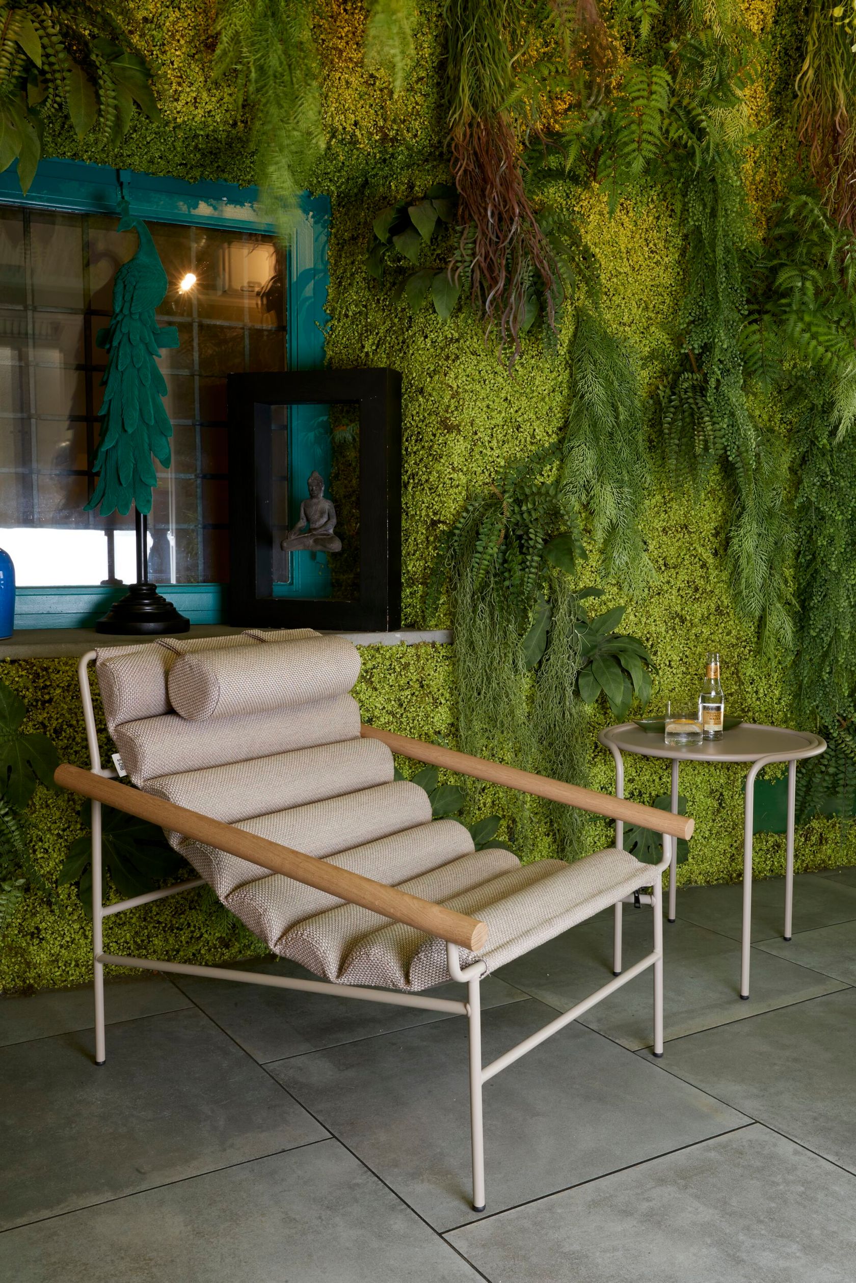 DRESS_CODE FASHION Armchair By S-CAB | design gumdesign