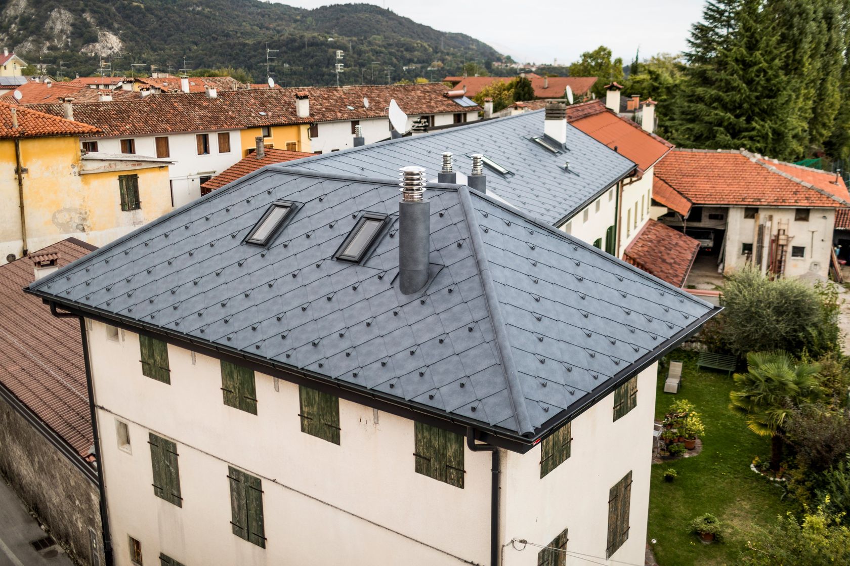 SCAGLIA 44 Aluminium roof shingle By PREFA ITALIA