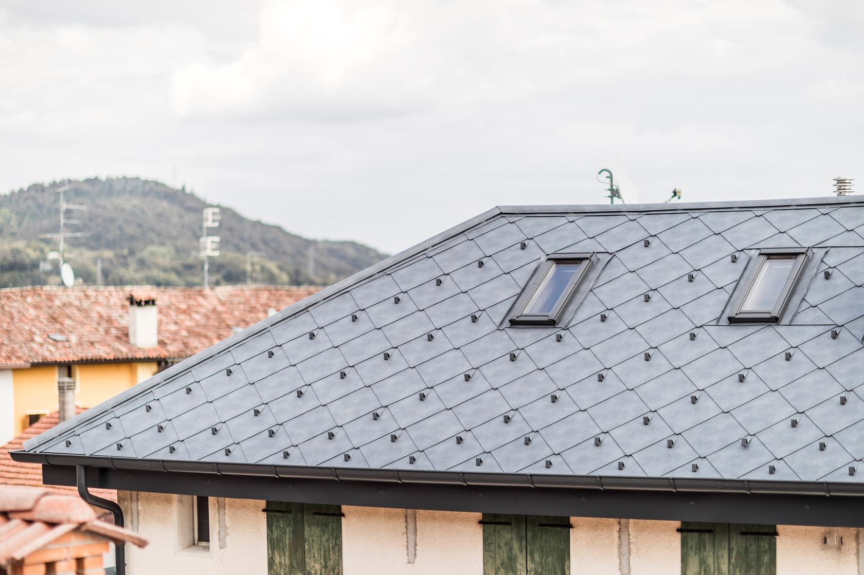 SCAGLIA 44 Aluminium roof shingle By PREFA ITALIA