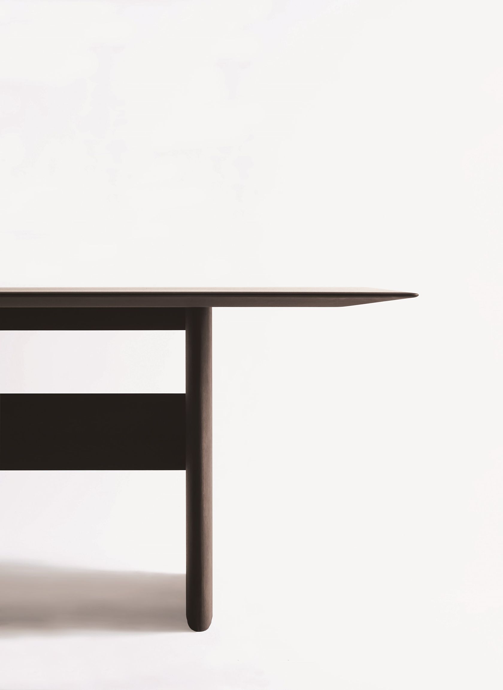 SEA OF TRANQUILLITY Table By DE PADOVA