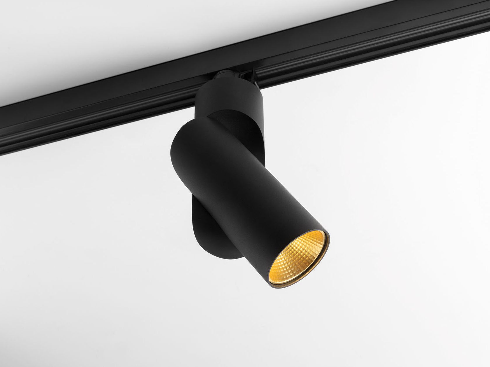 SEMIH 61 | Track-Light By Modular Lighting Instruments design Jeffrey Huyghe