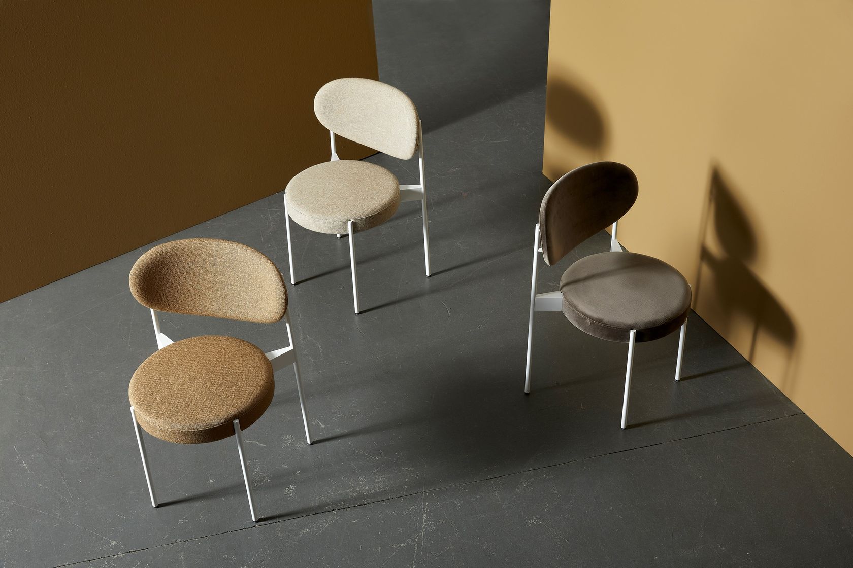 SERIES 430 Upholstered fabric chair By Verpan