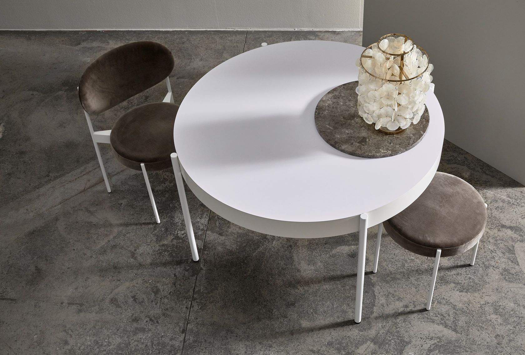 SERIES 430 | Dining table By Verpan