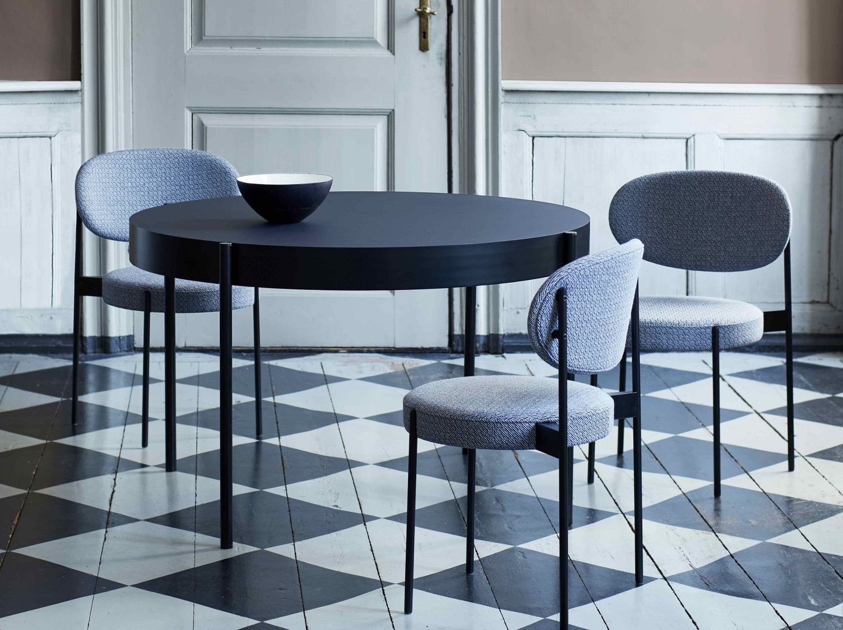 SERIES 430 | Dining table By Verpan