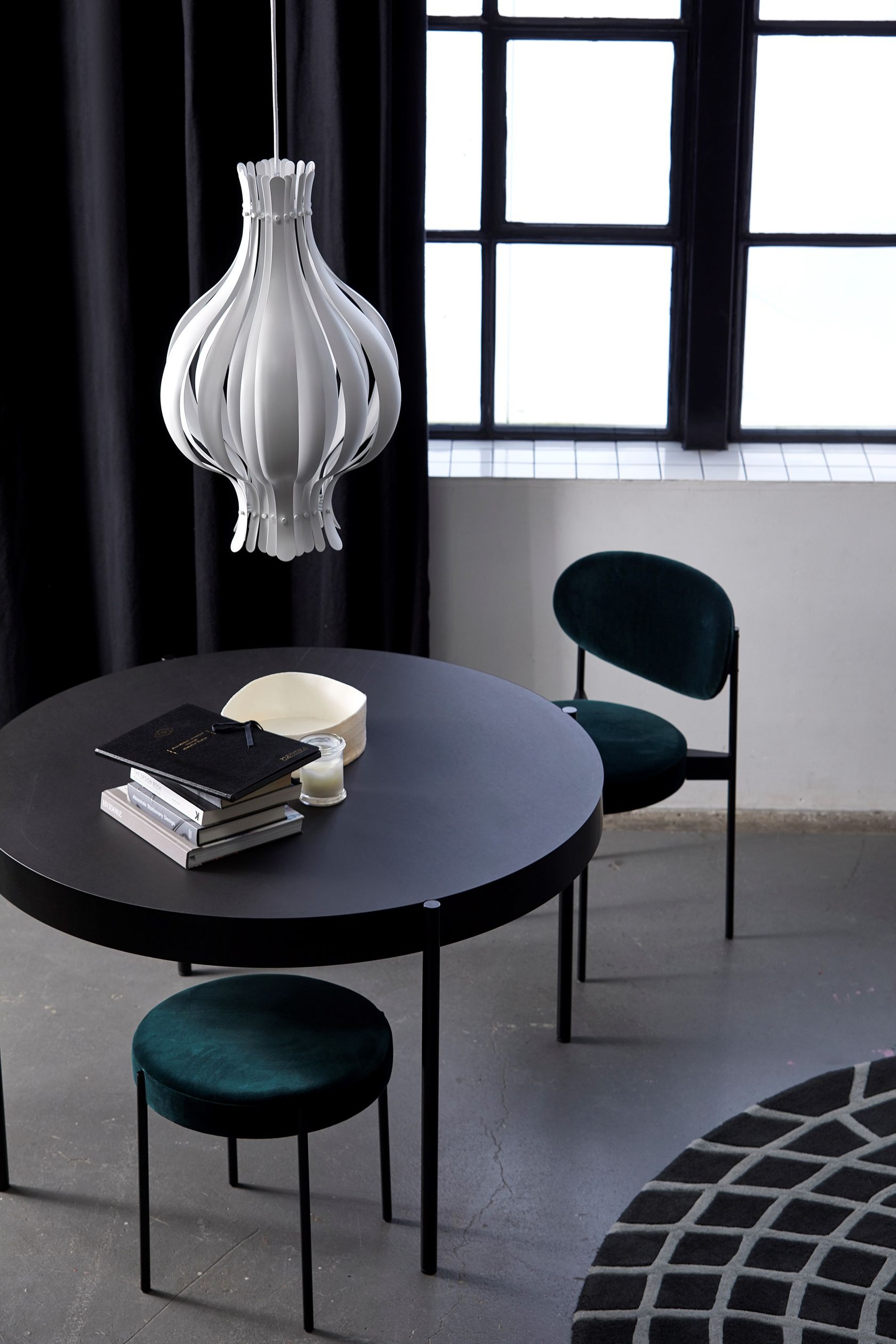 SERIES 430 | Dining table By Verpan