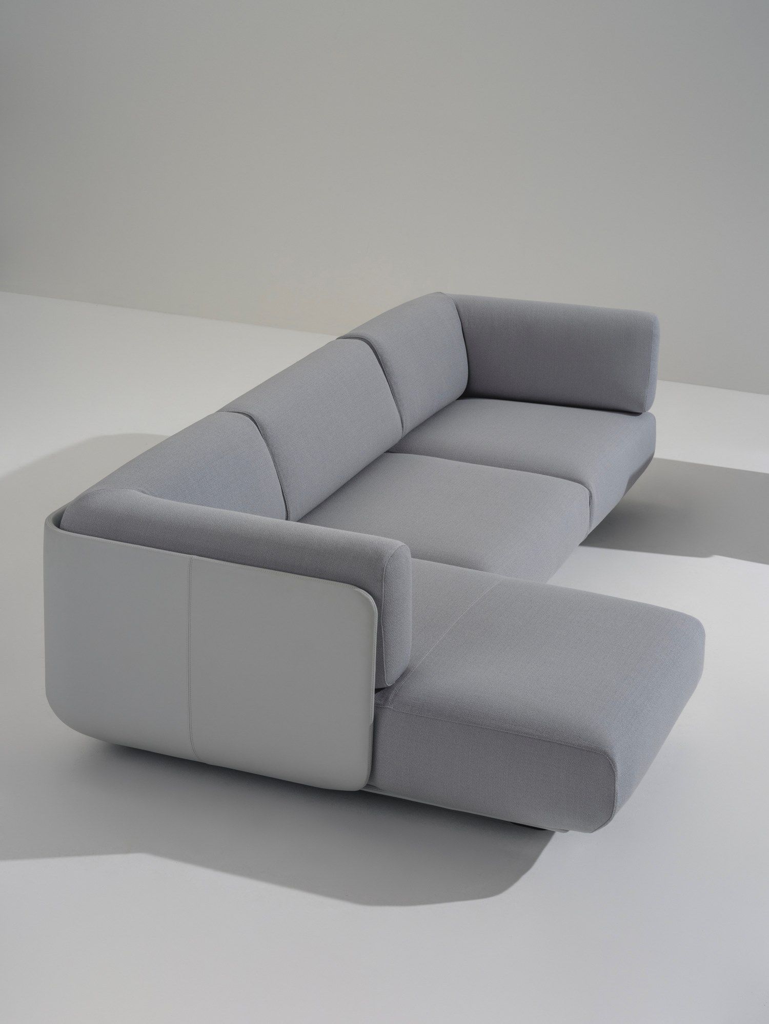 SHAAL | Sofa with chaise longue By Arper design Doshi Levien
