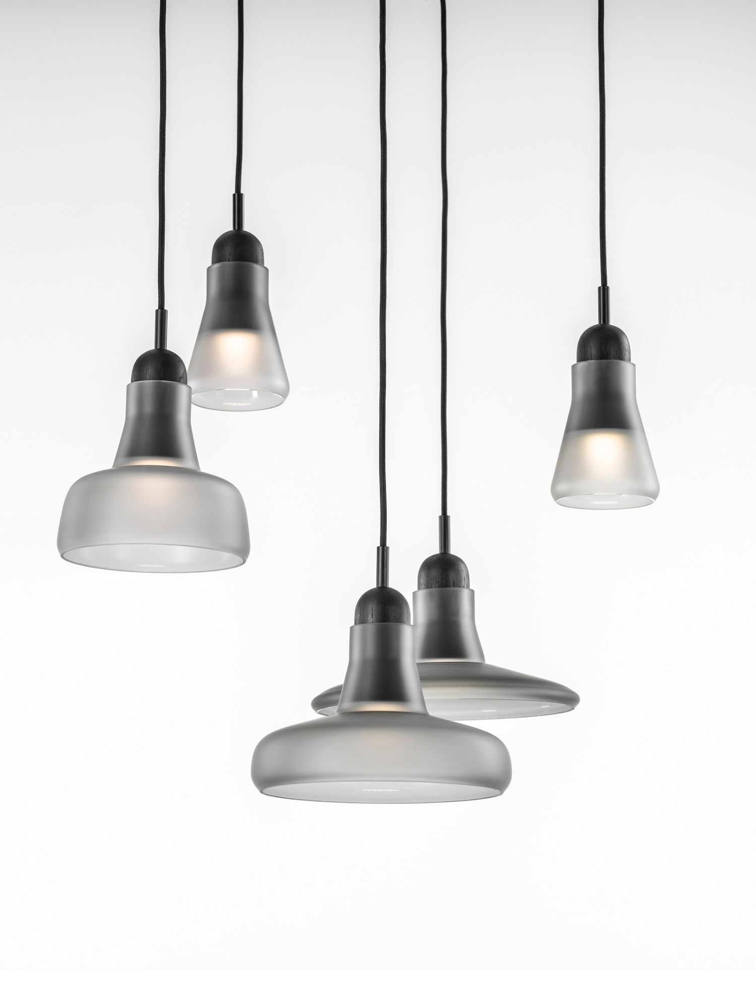 SHADOWS Dimmable blown glass pendant lamp By BROKIS | design Lucie ...