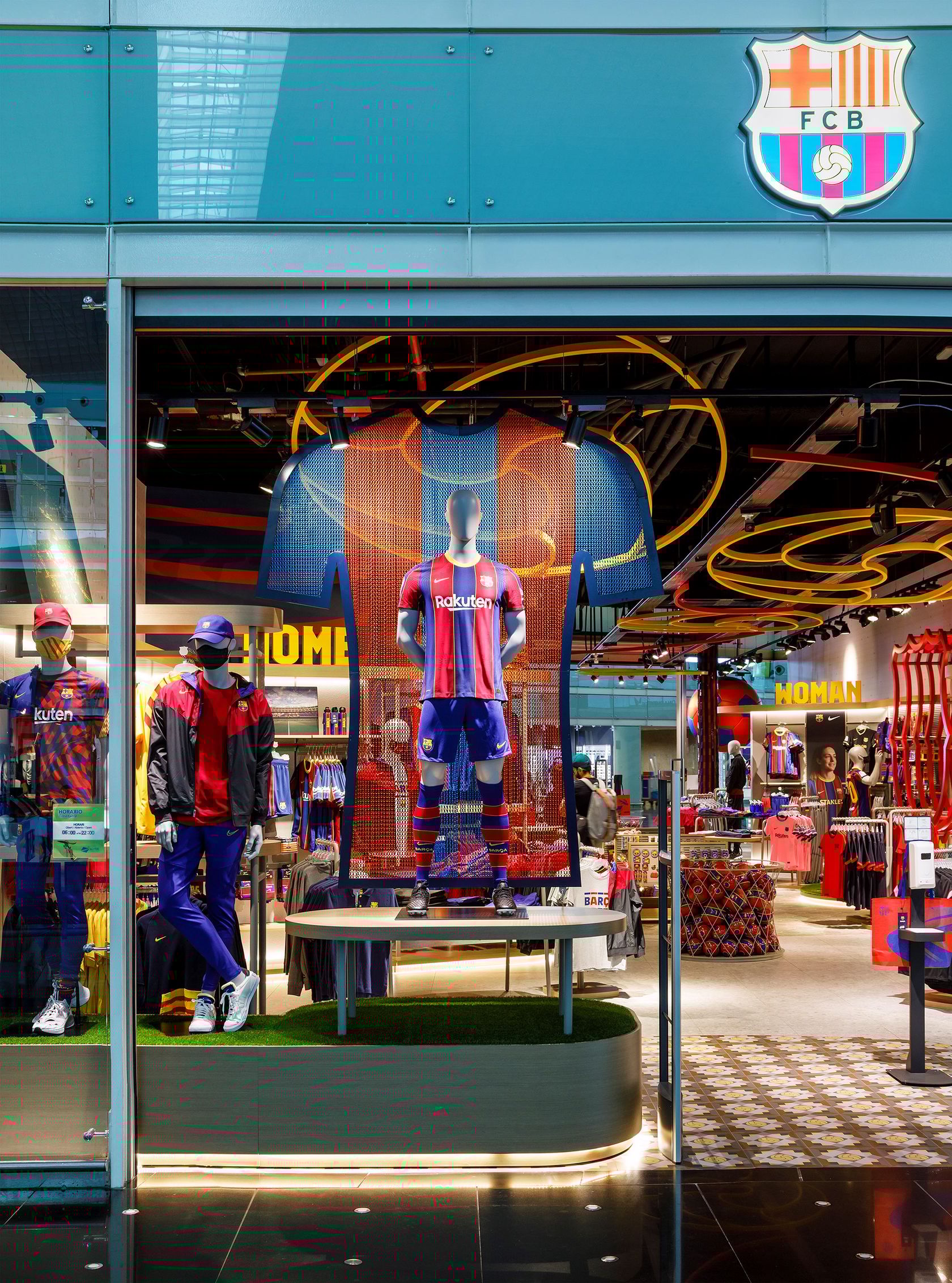 Custom aluminium room divider SHAPED FRAME By Kriskadecor