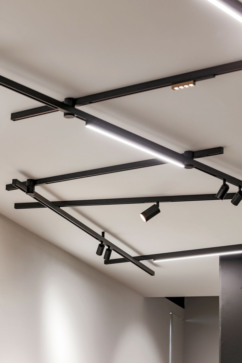 SHIFTLINE M26 L MATRIX Illuminazione a binario By Delta Light