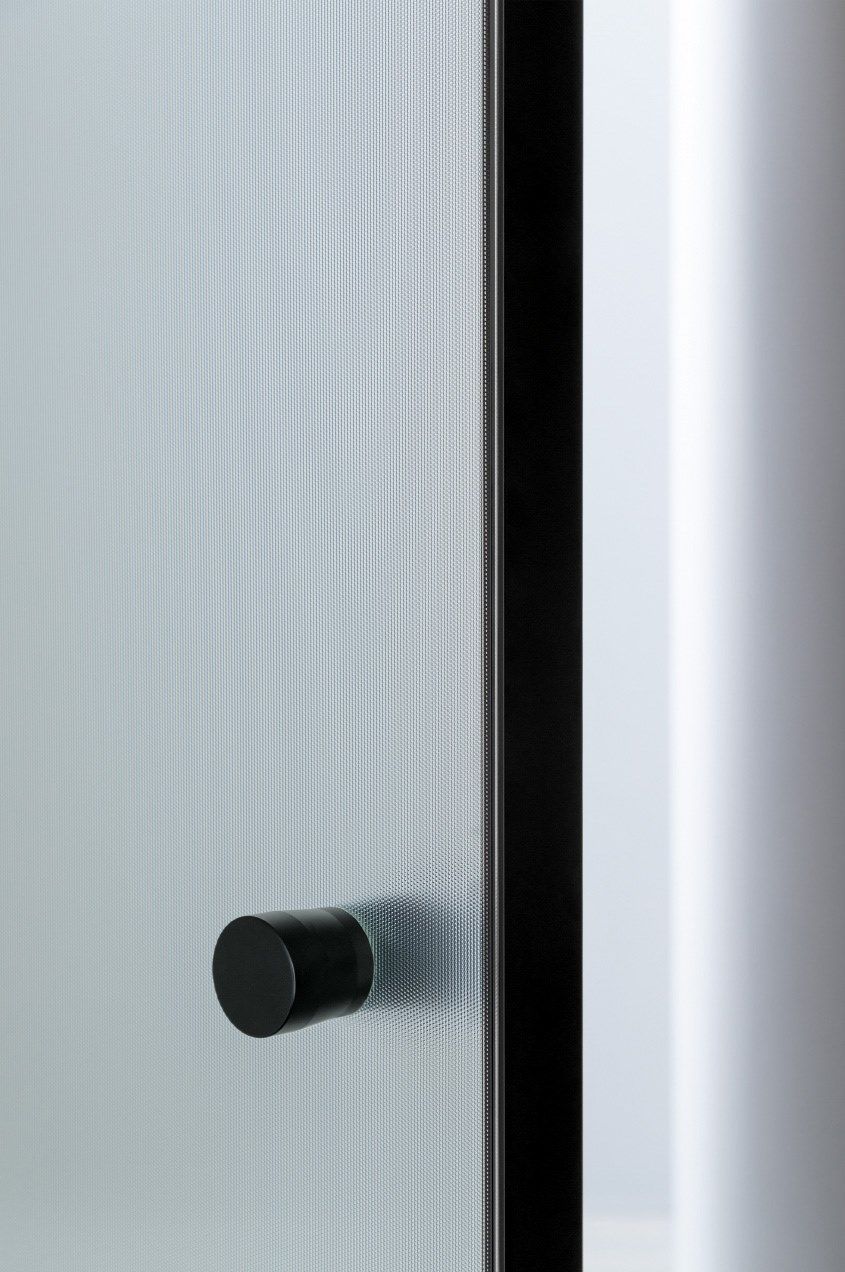 SHOIN PIVOT Pivot glass and aluminium door By Lualdi | design Dante ...