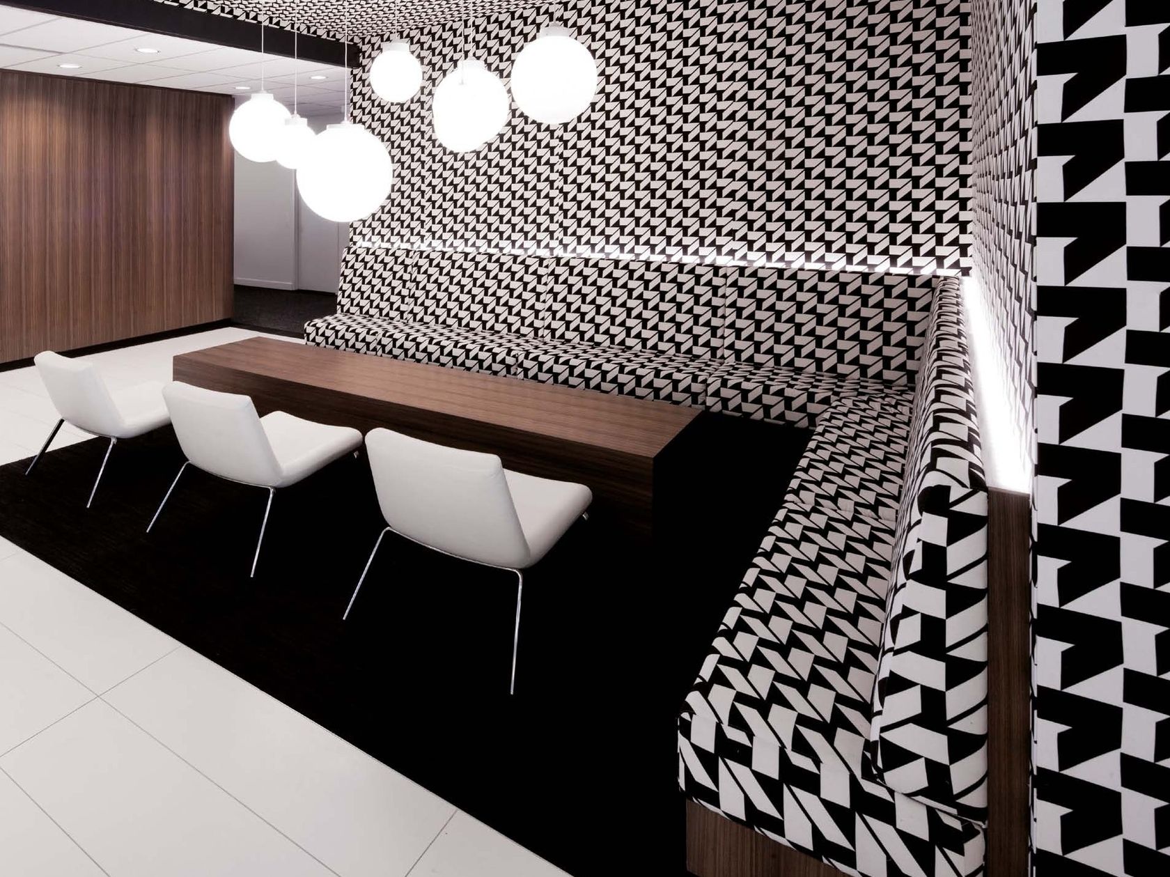 HPL wall tiles SIGNATURE By Polyrey