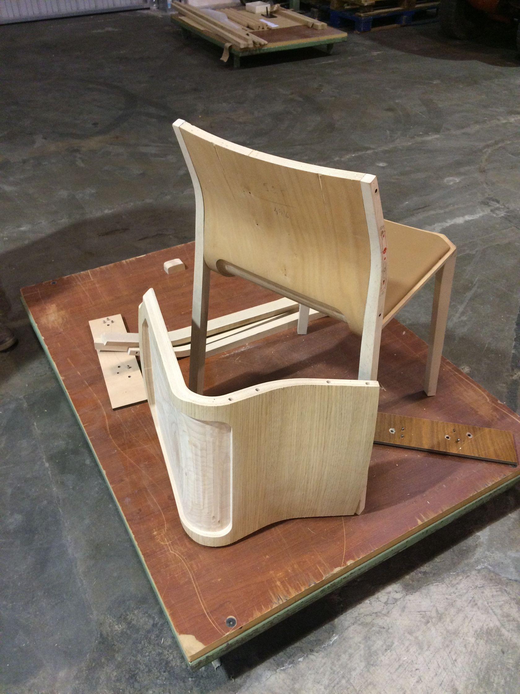 SILU | Chair Silu Collection By ONDARRETA design UNStudio