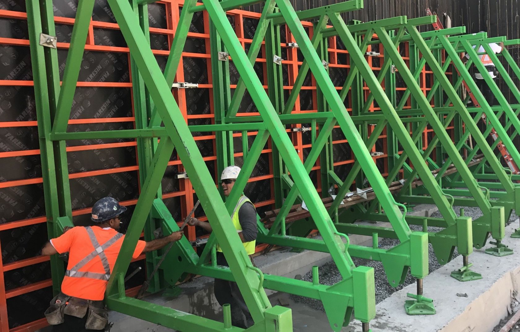 Formwork and formwork system for concrete SINGLE-SIDE WALL SYSTEM HEAVY ...