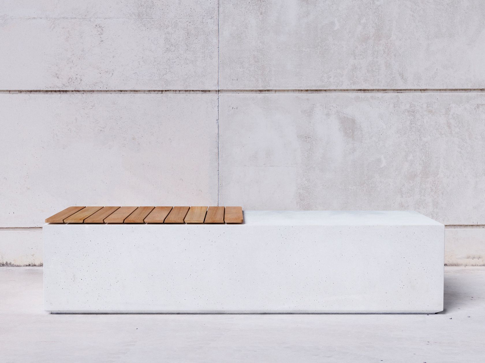BOX TO BOX Modular backless concrete bench By SIT | design João Carvalho