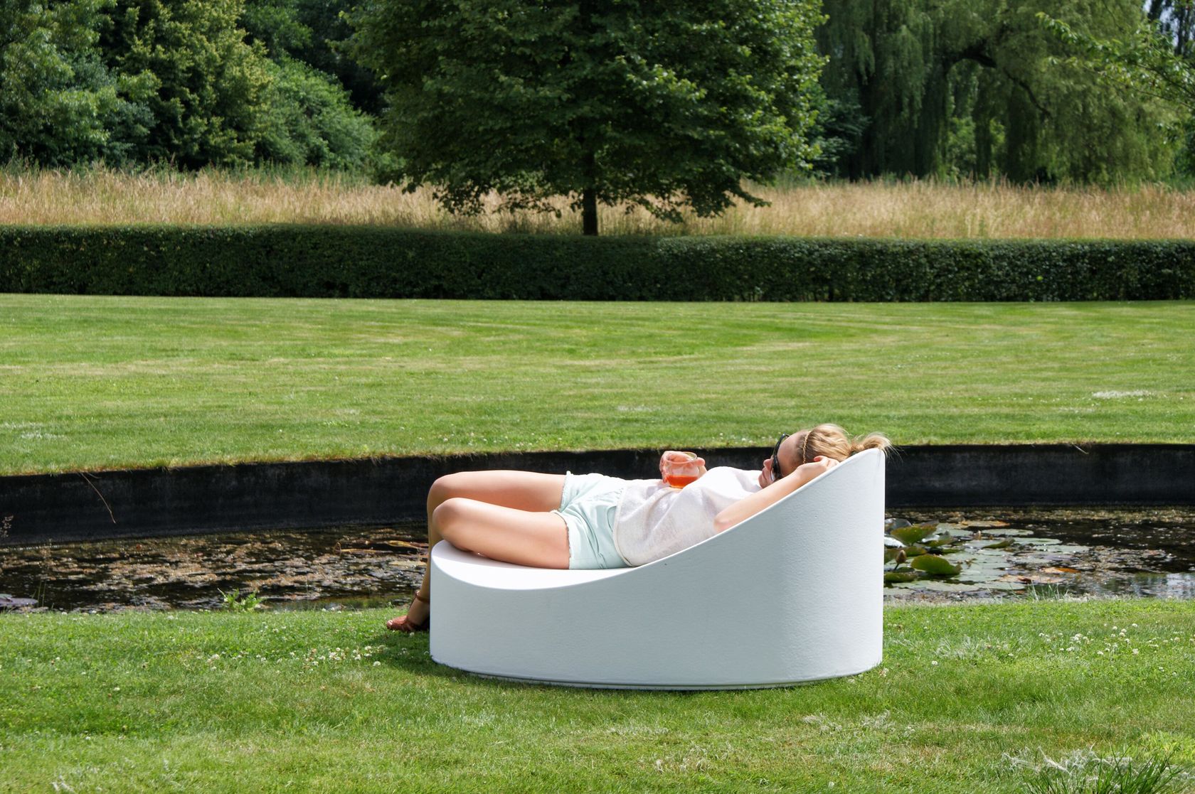 CIRCLE LOUNGE Outdoor chair By SIXINCH