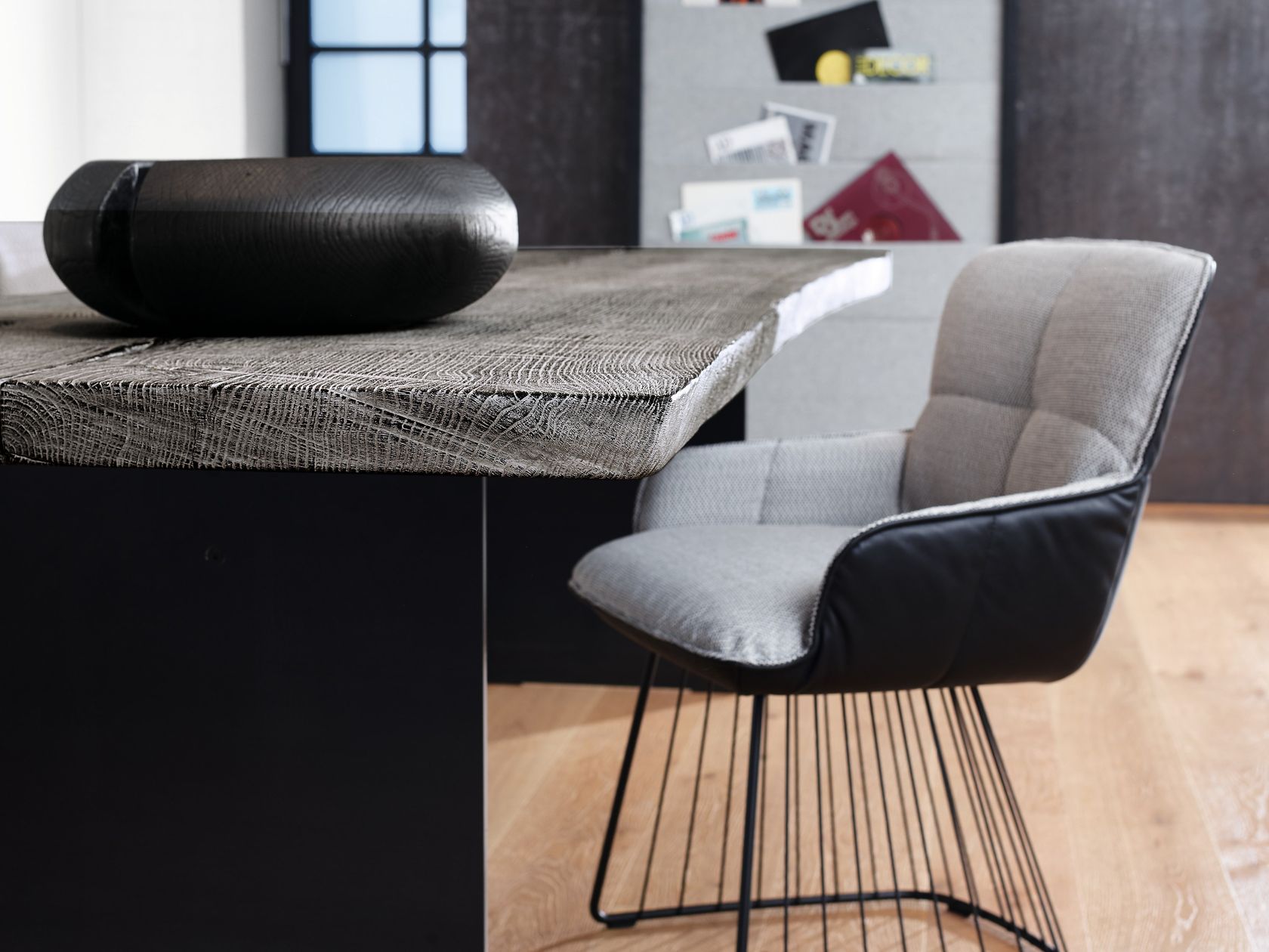 Rectangular solid wood table SK01 MONOLITH By JANUA