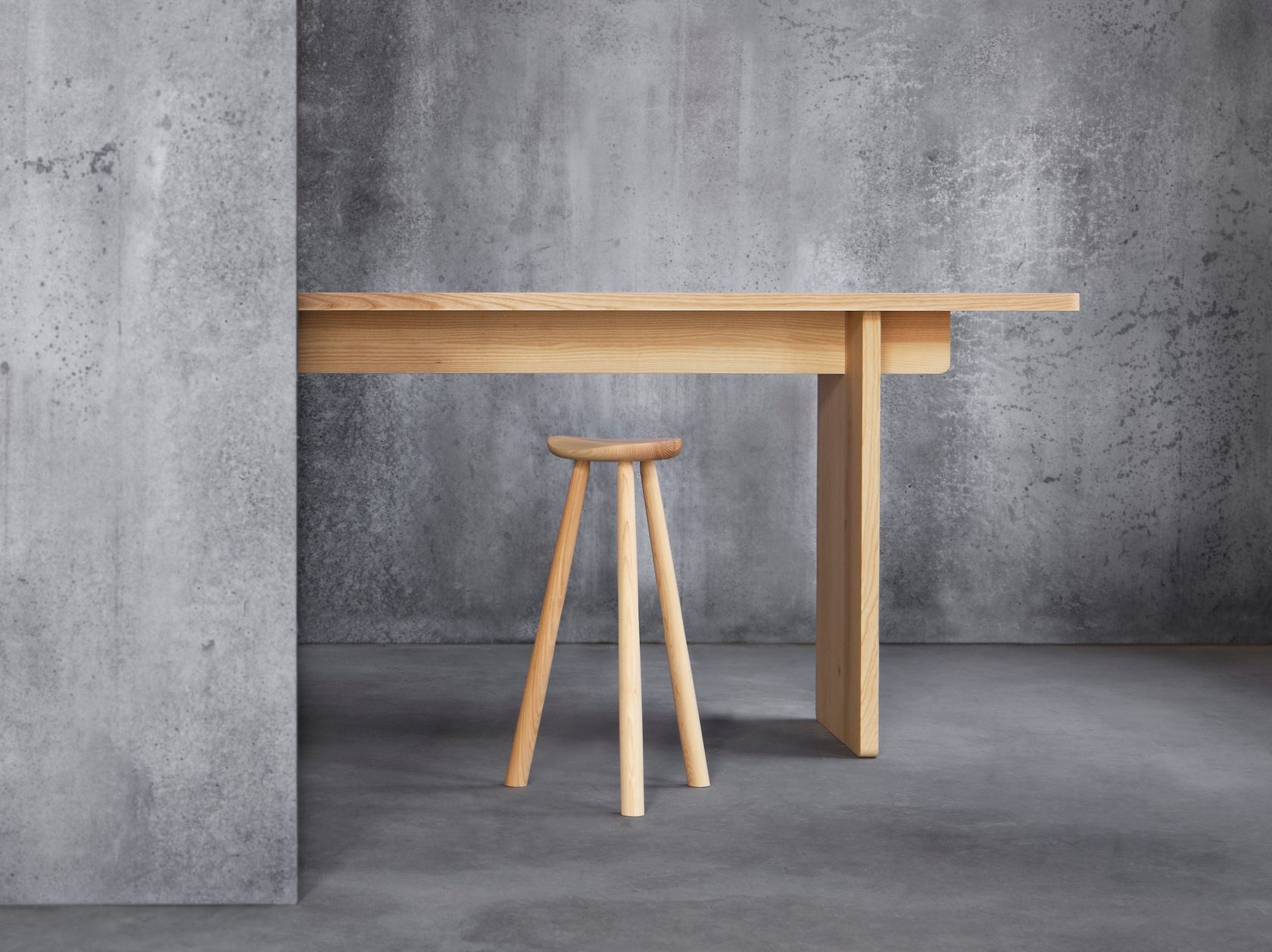 SKANDINAVIA EDI | High table By Nikari design Claesson Koivisto Rune