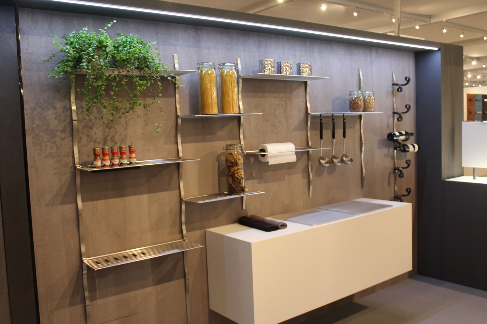 System for kitchen accessories SKYLINE KITCHEN By Cosma