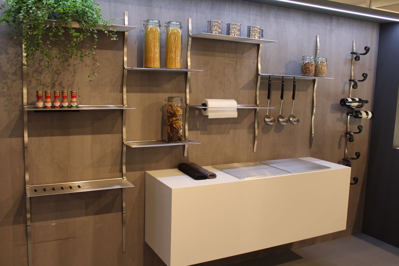 System for kitchen accessories SKYLINE KITCHEN By Cosma