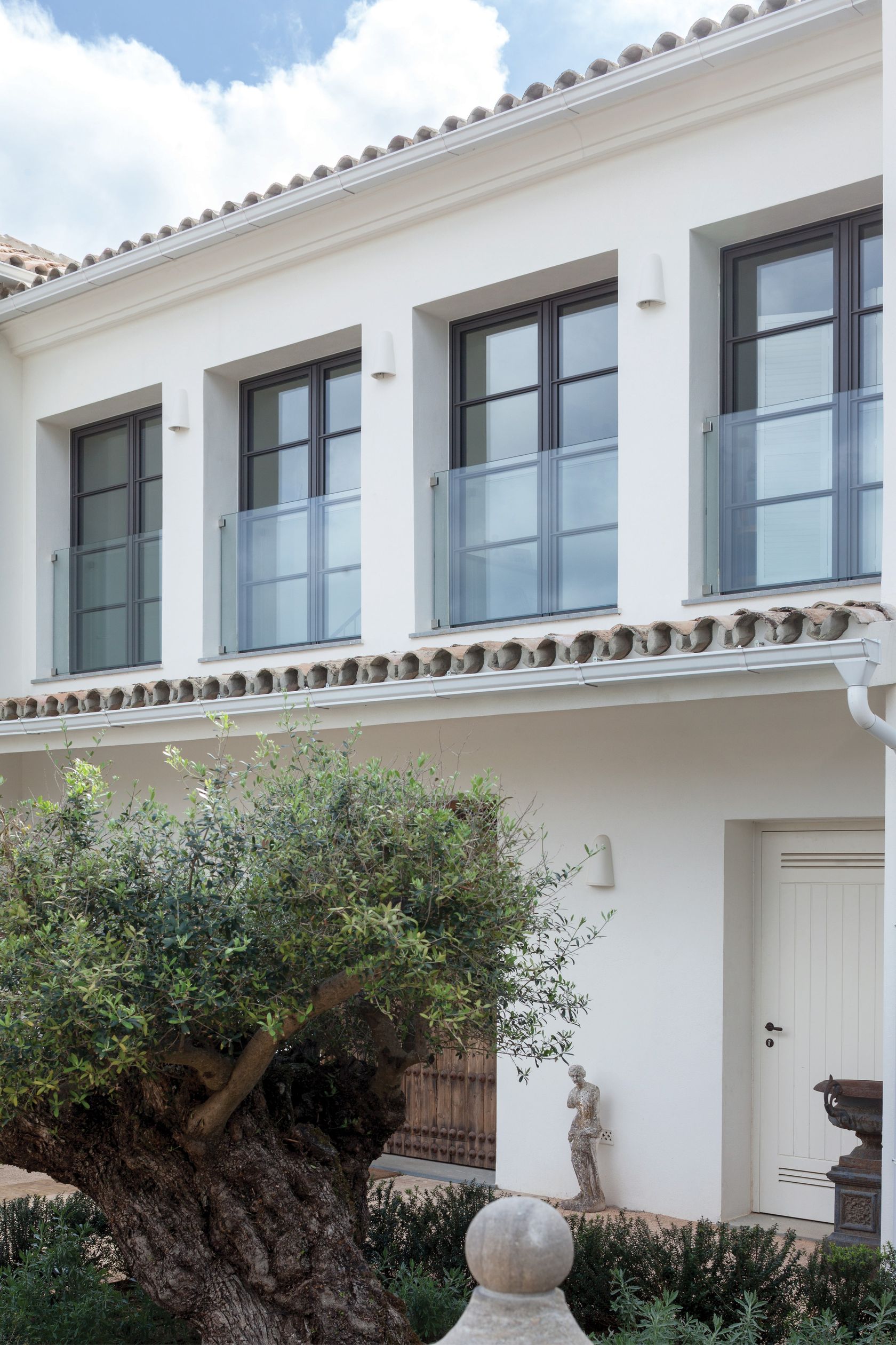 Aluminium casement window SLIM LINE 38 By Reynaers Aluminium