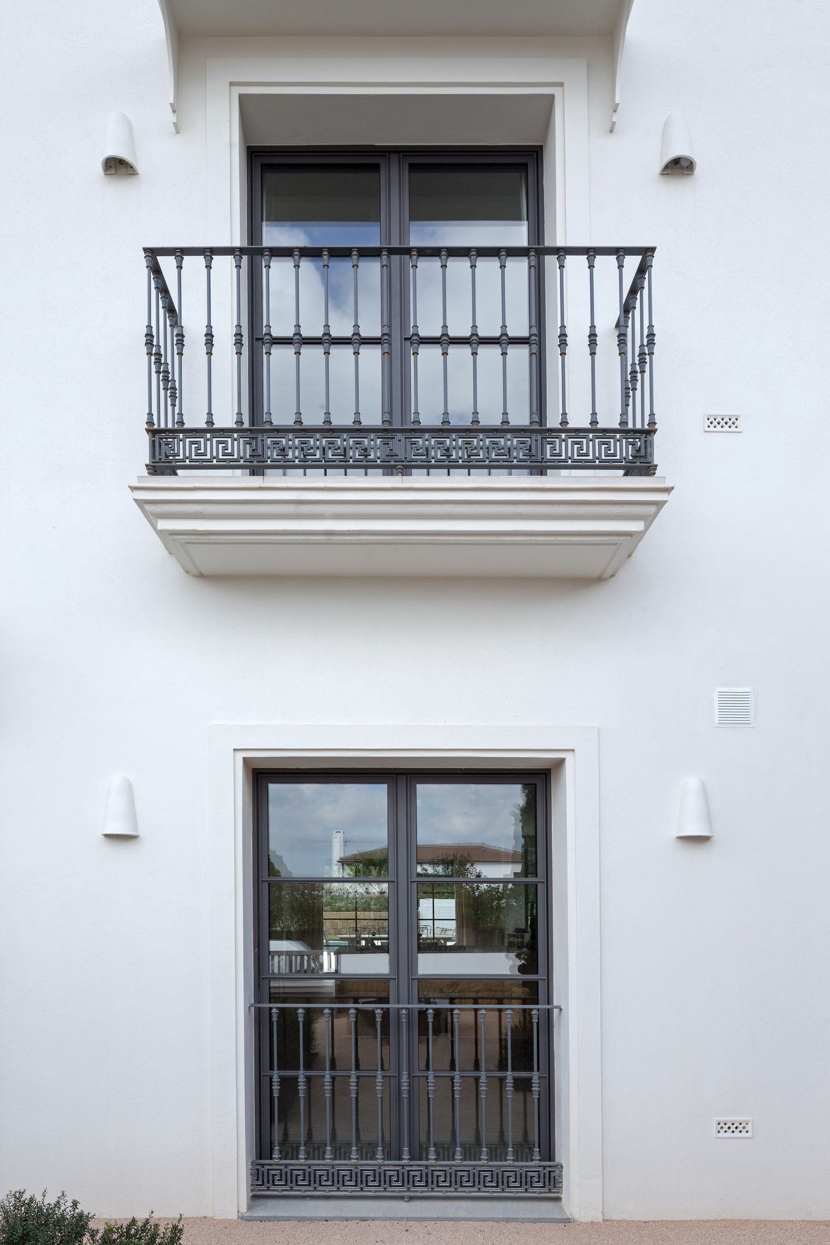 Aluminium casement window SLIM LINE 38 By Reynaers Aluminium