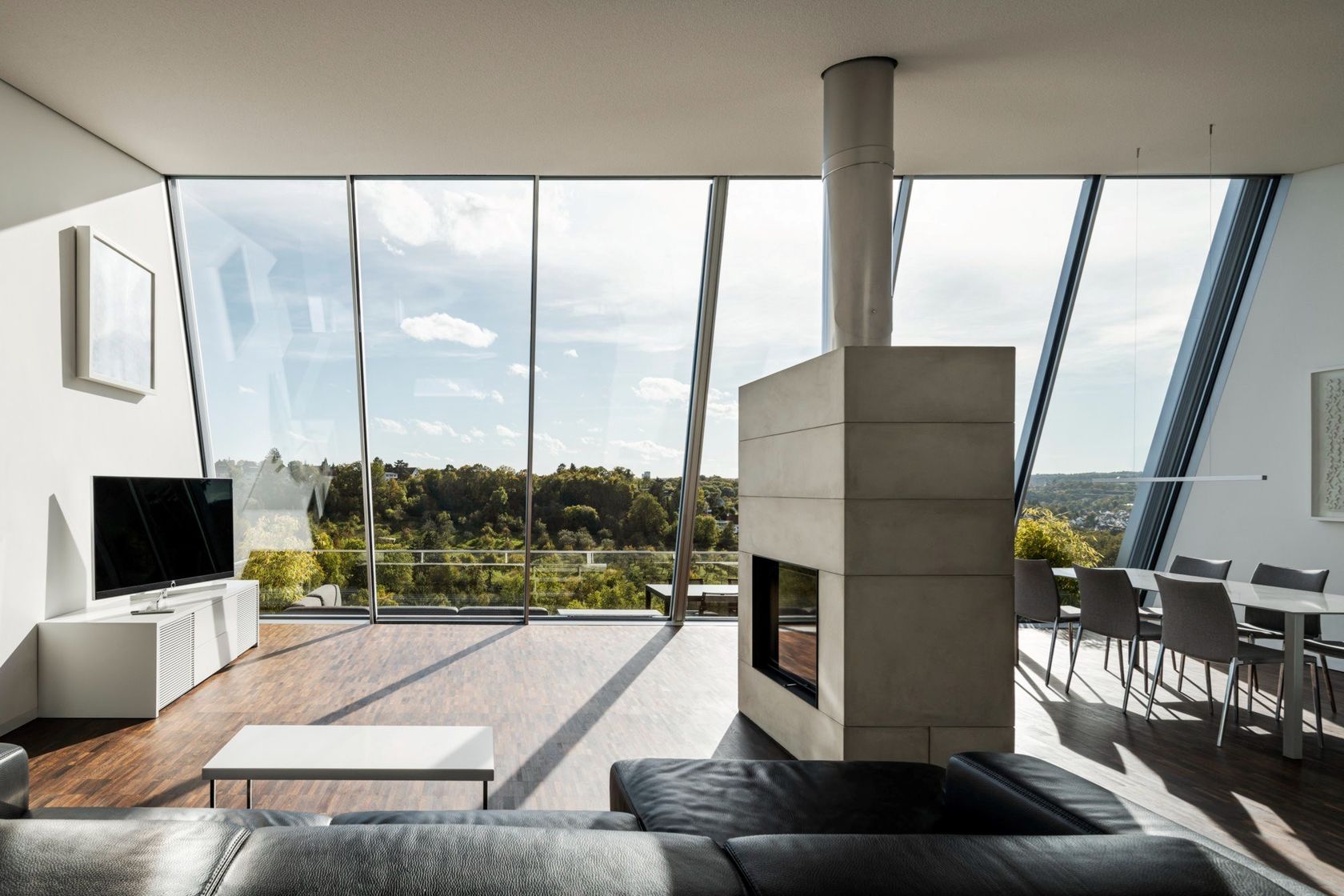 With concealed fittings sliding window SLOPE By Sky-Frame