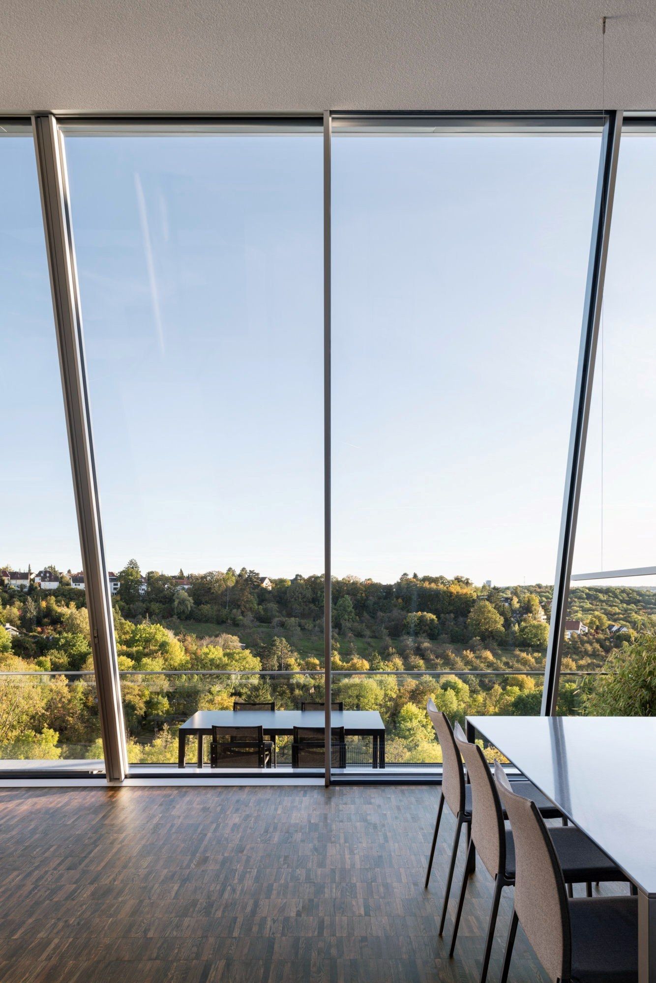 With concealed fittings sliding window SLOPE By Sky-Frame