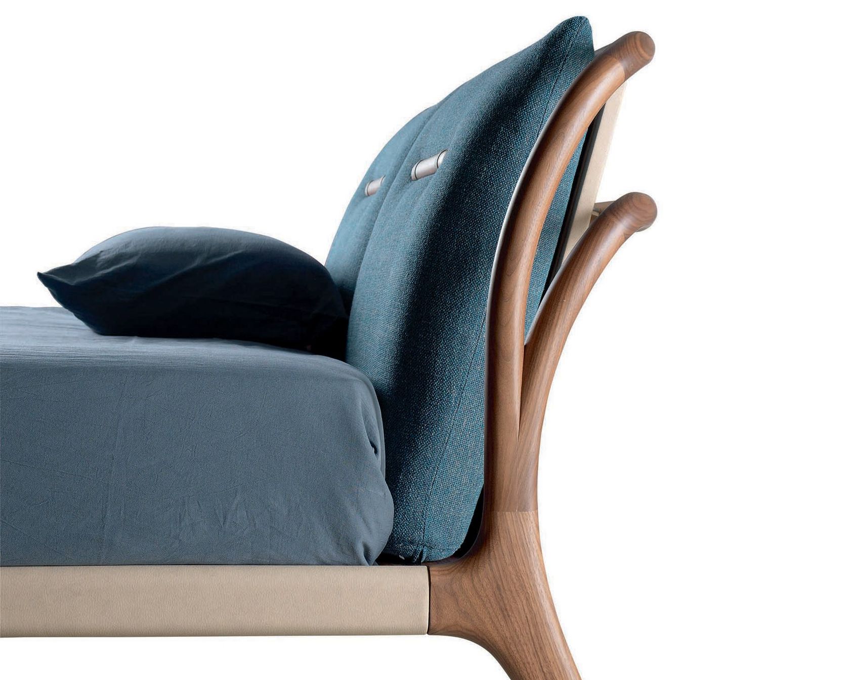 SMUSSO P-130 bed By Dale Italia