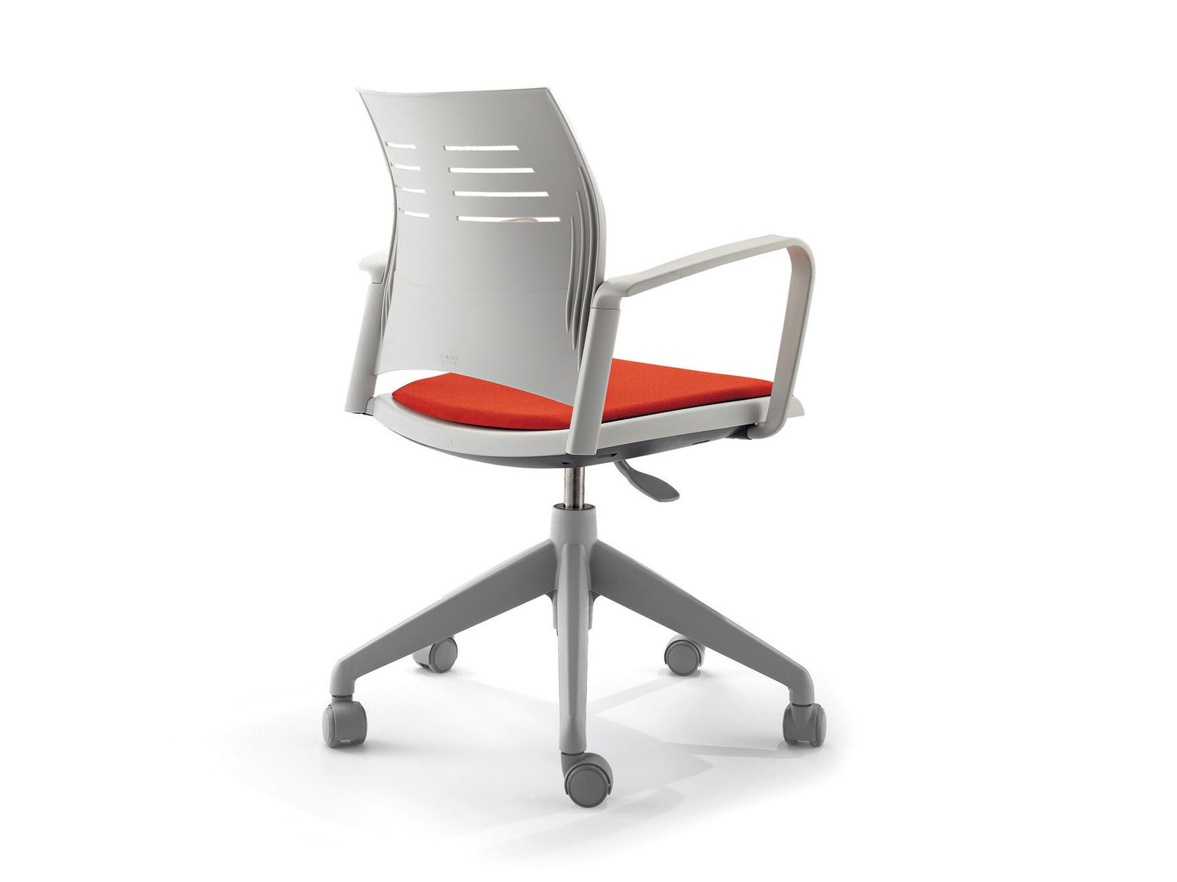 SPACIO Height-adjustable office chair with castors By ACTIU | design ...