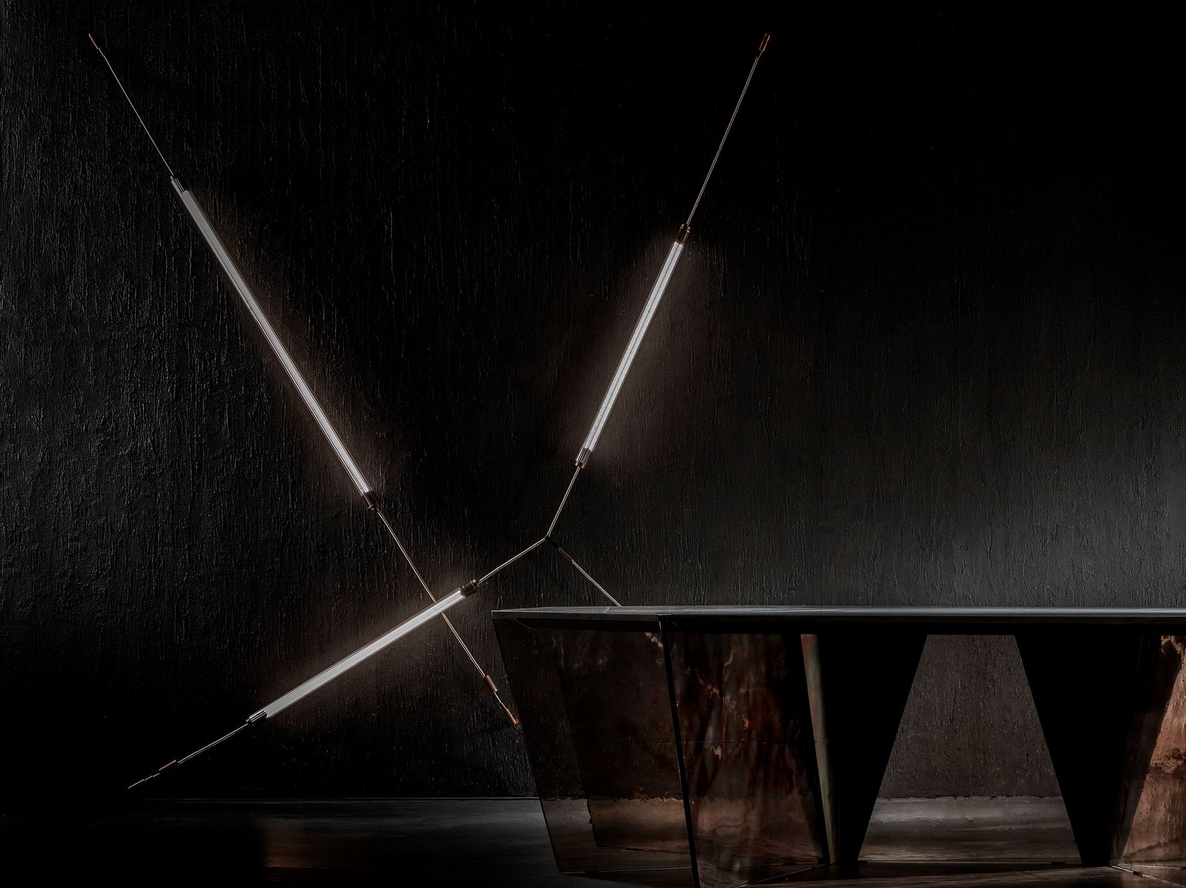 SPYDER wall lamp By Henge design Massimo Castagna