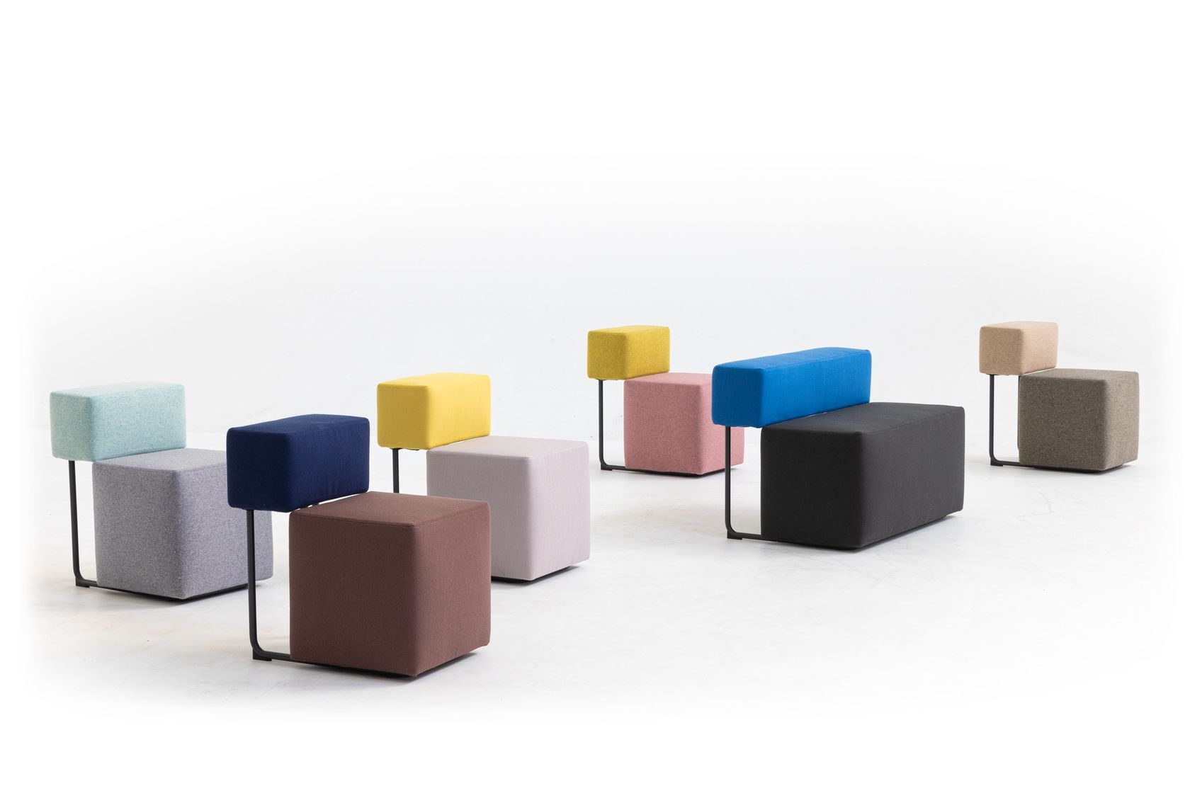 SQUARE | Sofá pequeño By Moroso diseño Jonathan Olivares