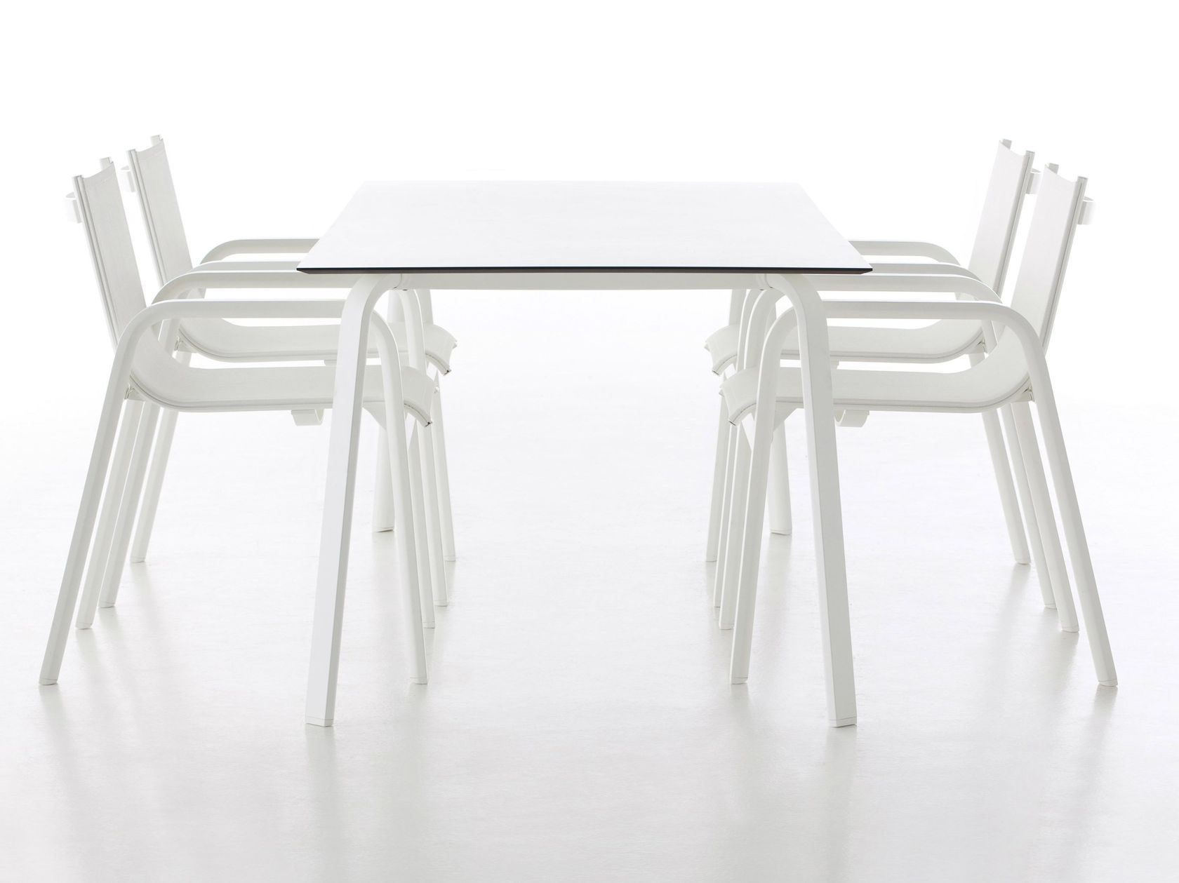 STACK | Rectangular table By GANDIABLASCO