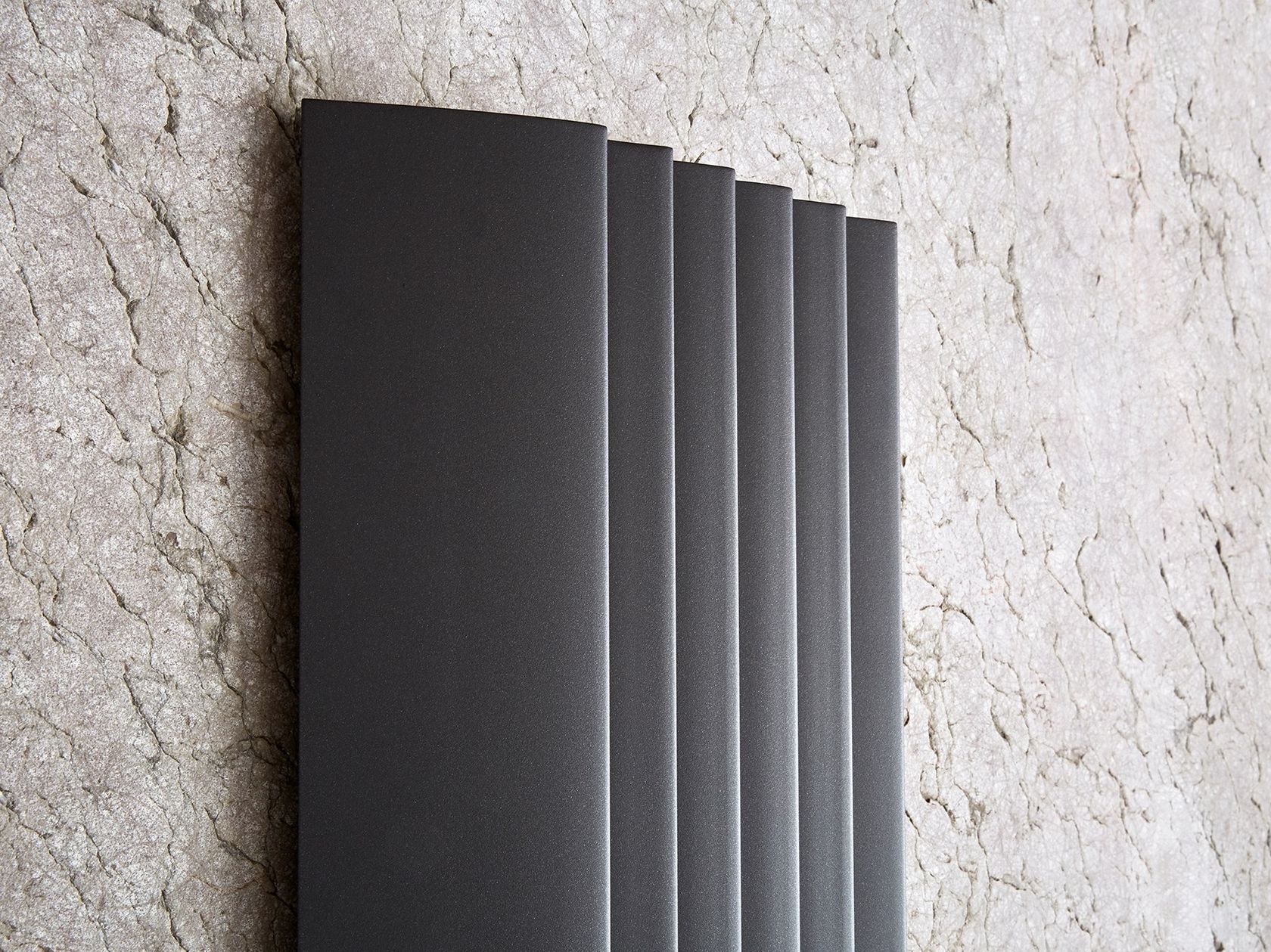 STEP-BY-STEP Dual energy extruded aluminium decorative radiator By ...